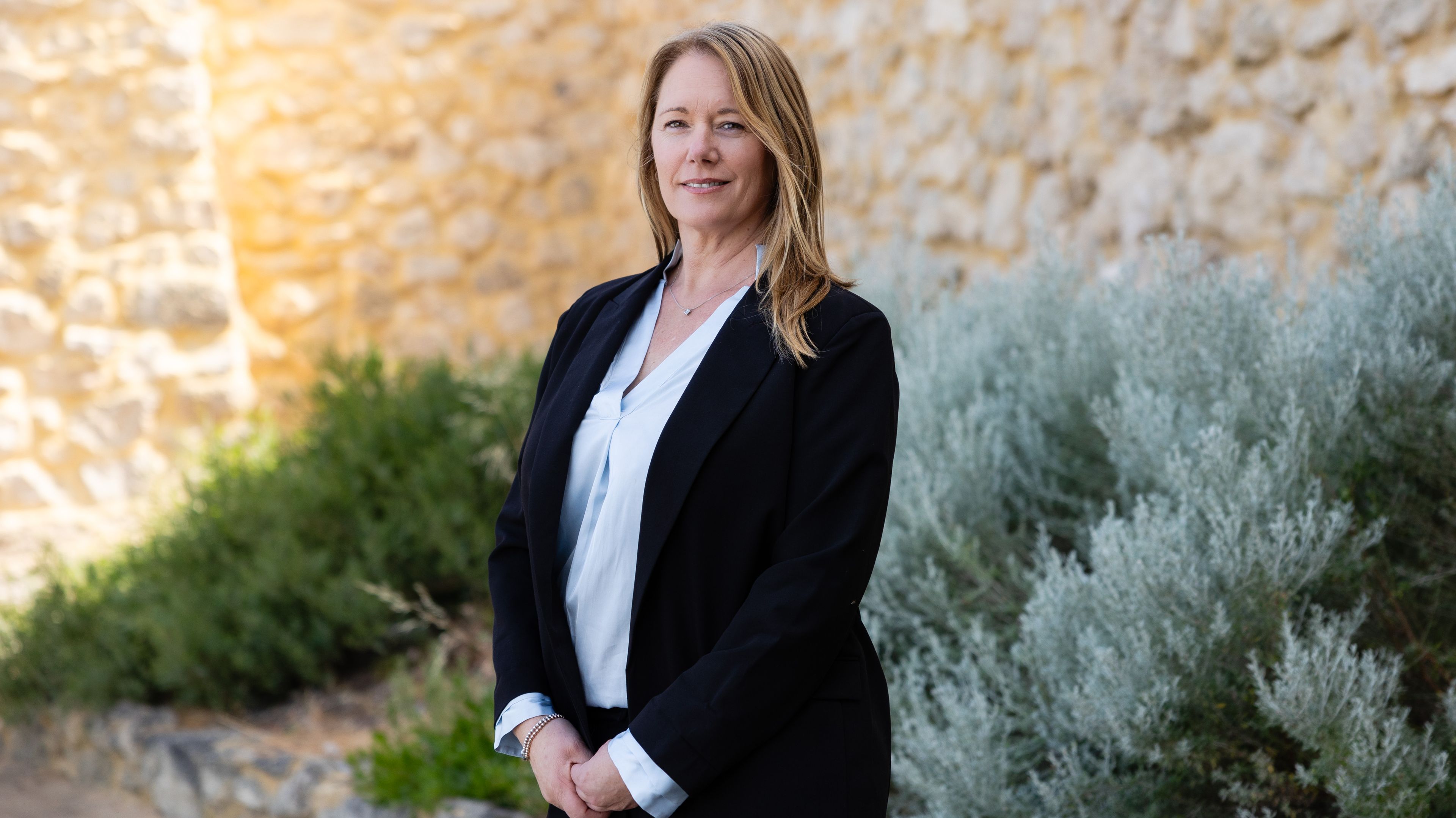 Laura Driver - Sales Consultant - Ray White Northern Coast