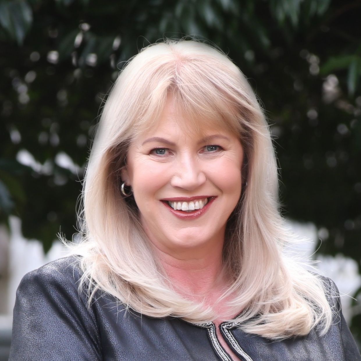 Jane Simonson - Owner/Licensee in Charge - Ray White New Plymouth