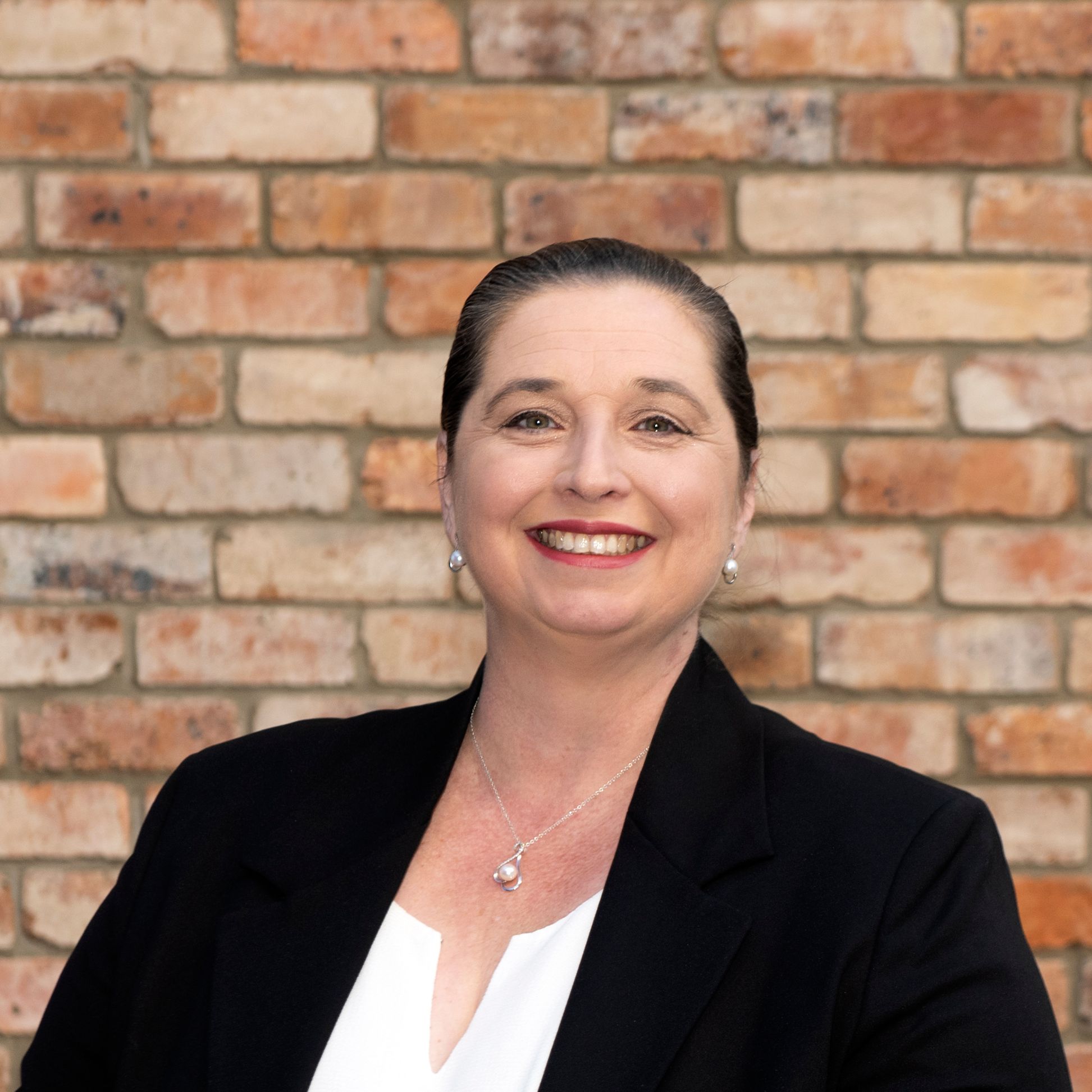 Fiona Schmidt-Lee • Ray White Commercial