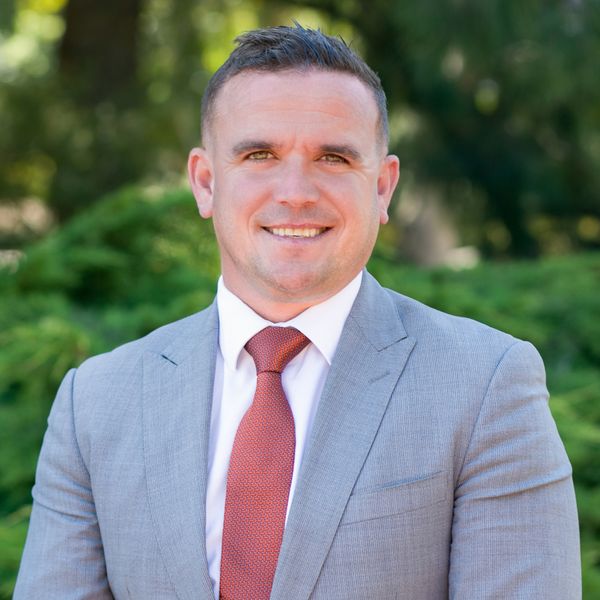 Ian Dempsey • Ray White