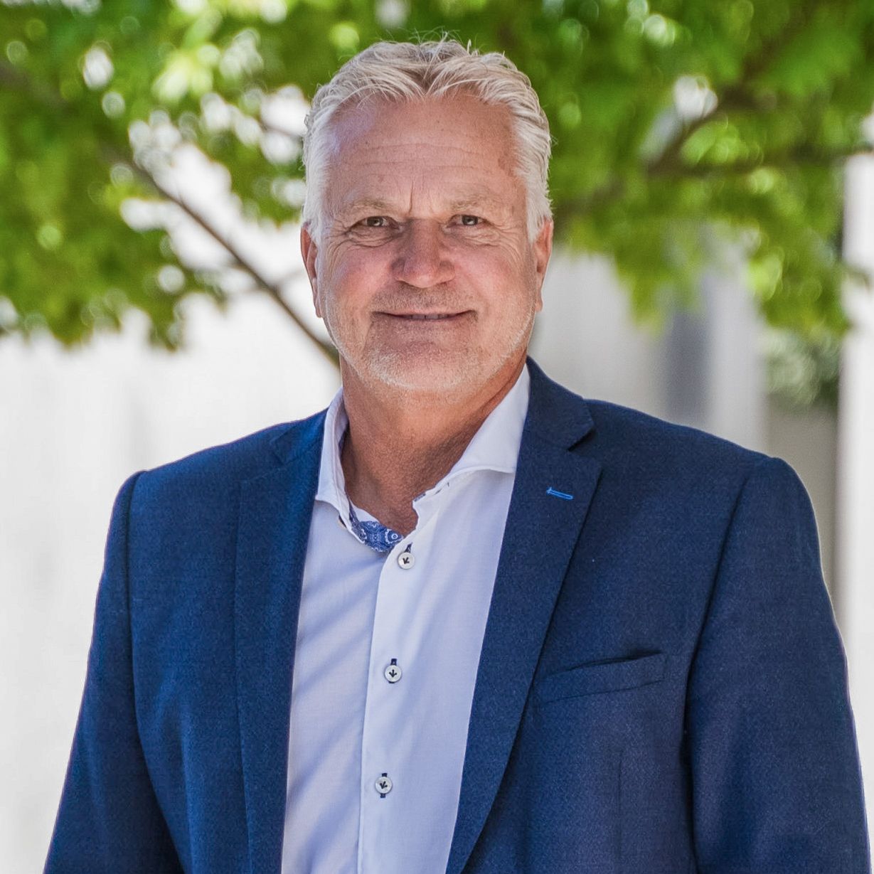 Ross Hawkins • Ray White New Zealand