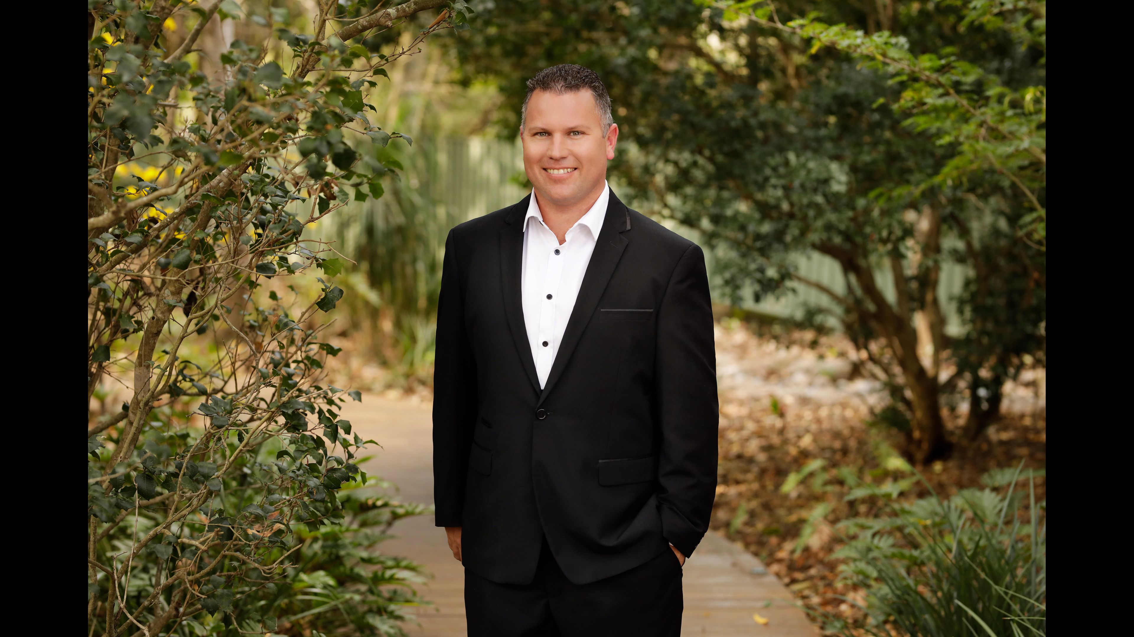 Brett Crompton - Sales - Ray White Samford