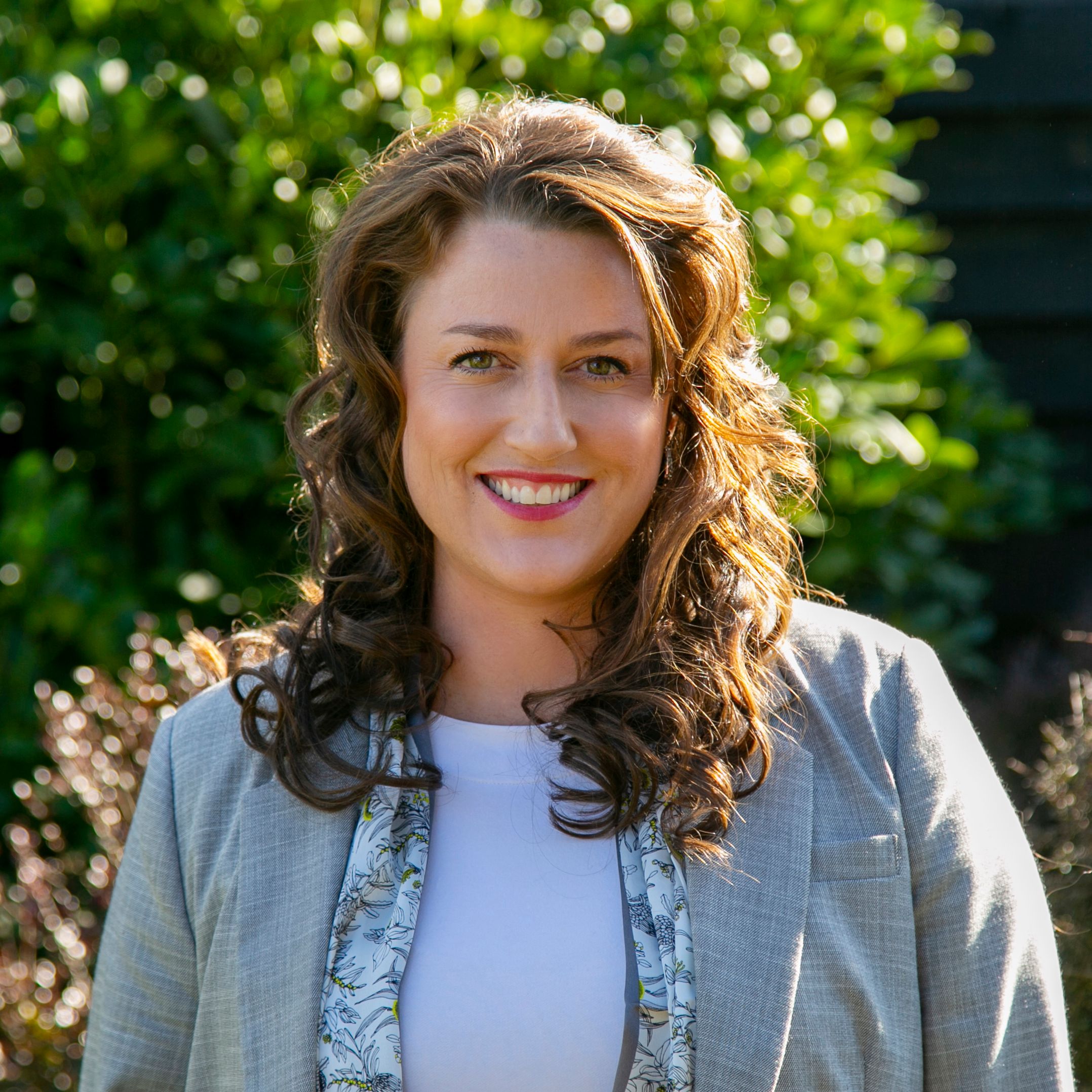 Rachel Thomas - Licensee Saleperson - Ray White Taupo