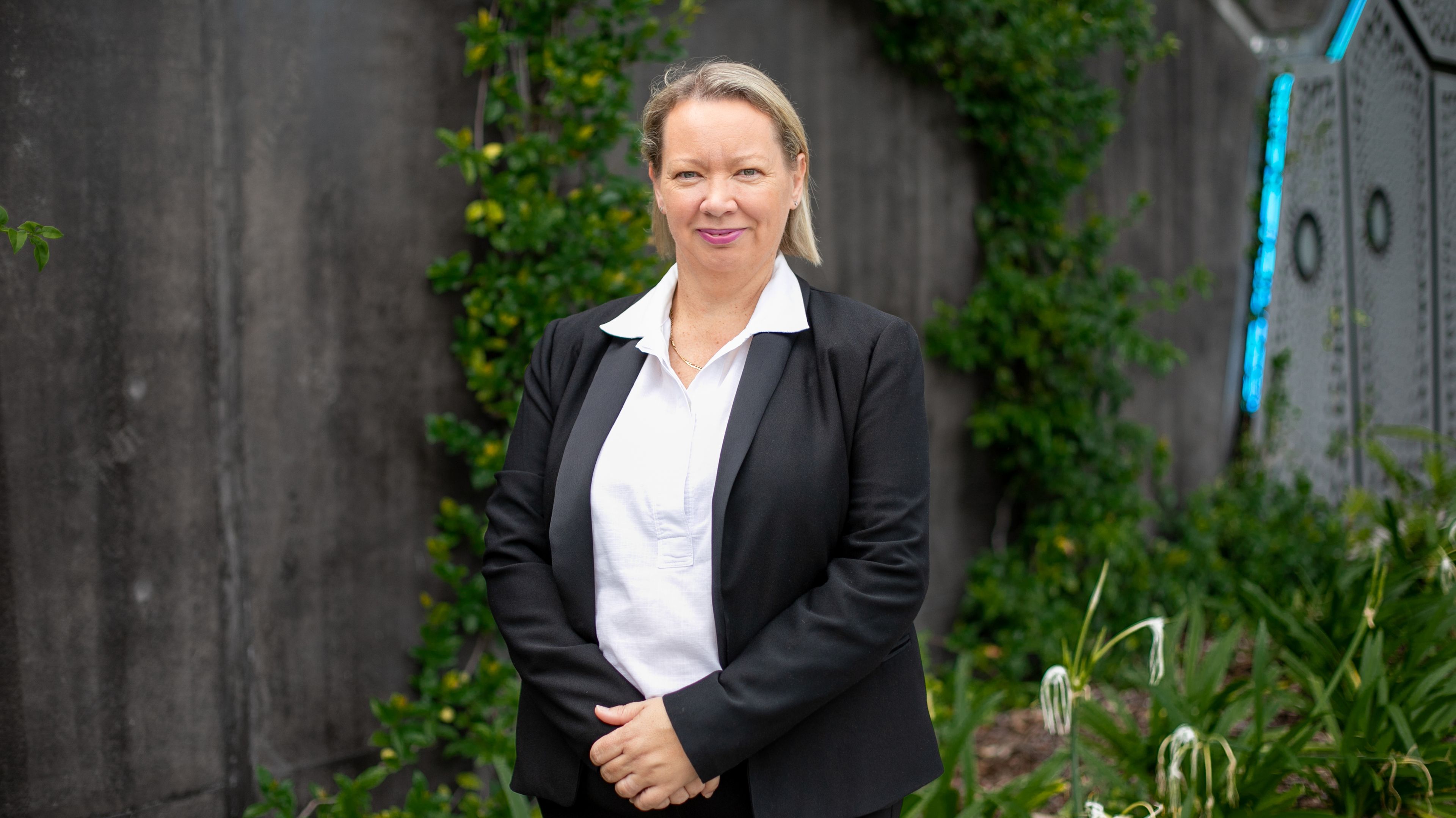 Clare Brettell - Residential Sales - Ray White Bell Group