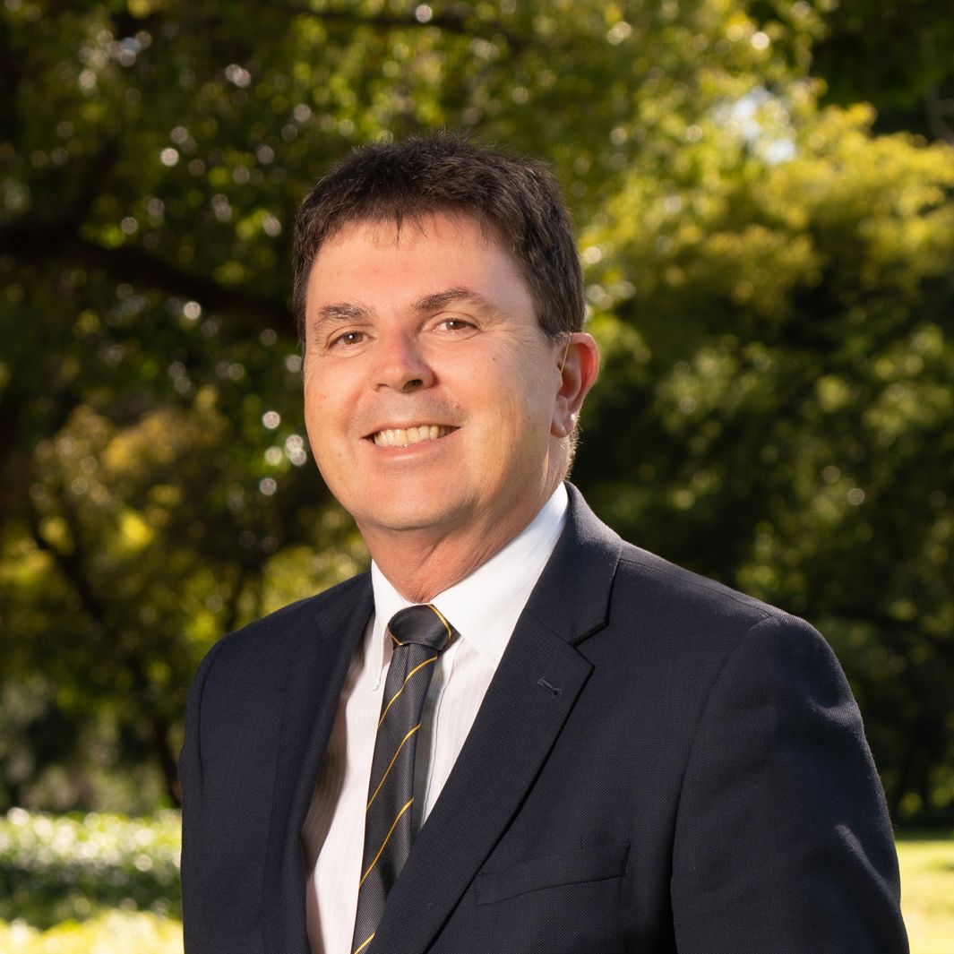 Peter Kasten • Ray White