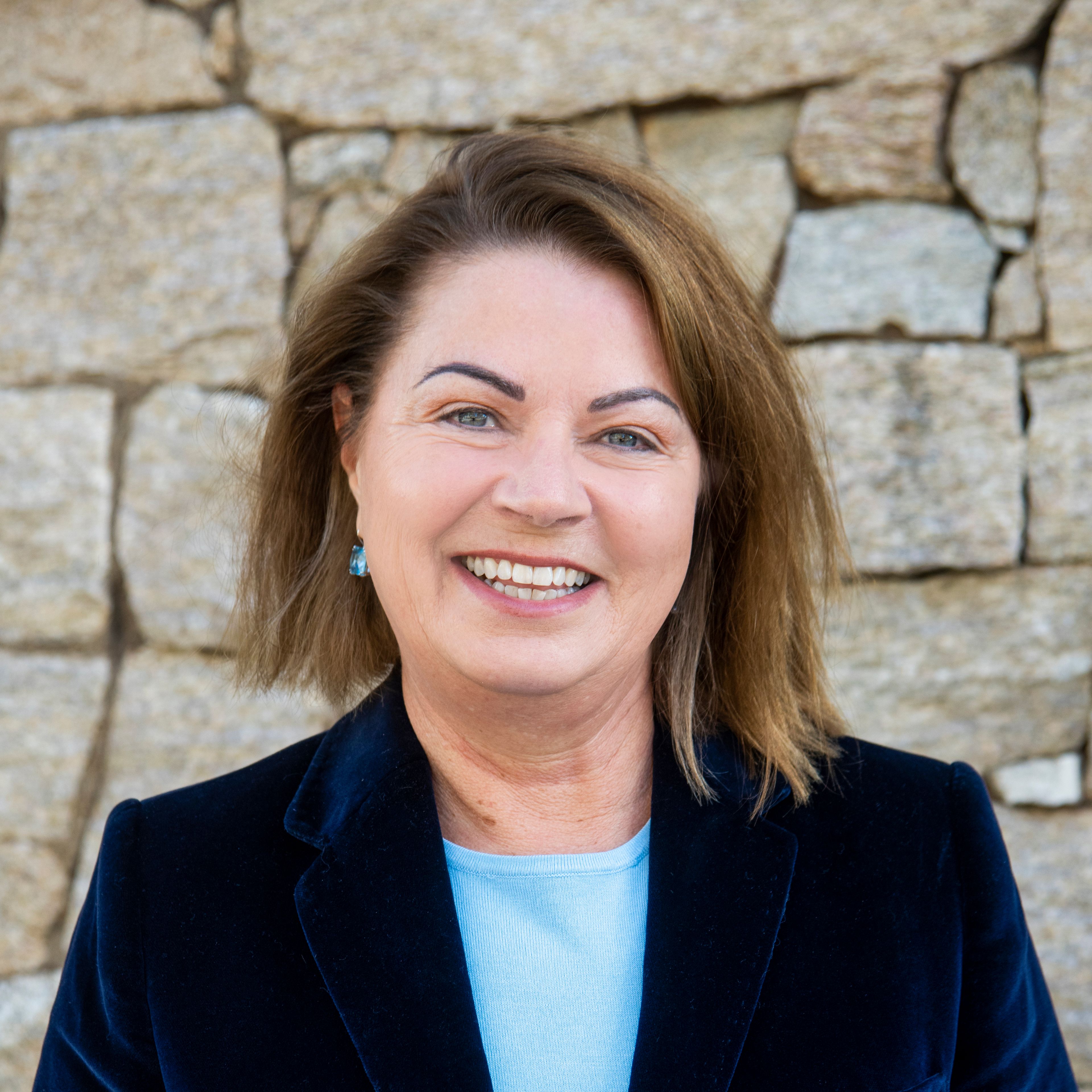 Amy Huggins • Ray White