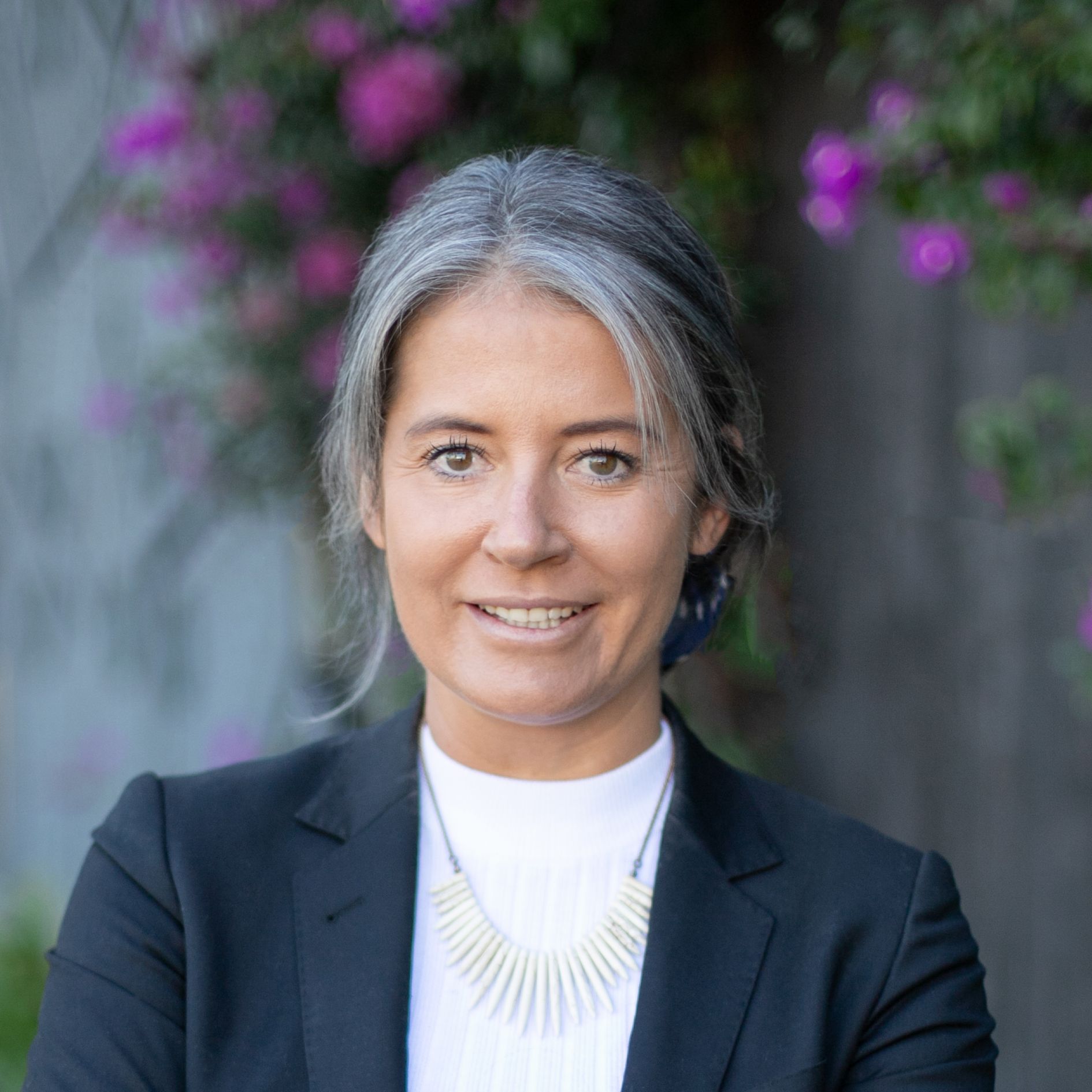 Jessica Vella • Ray White Commercial