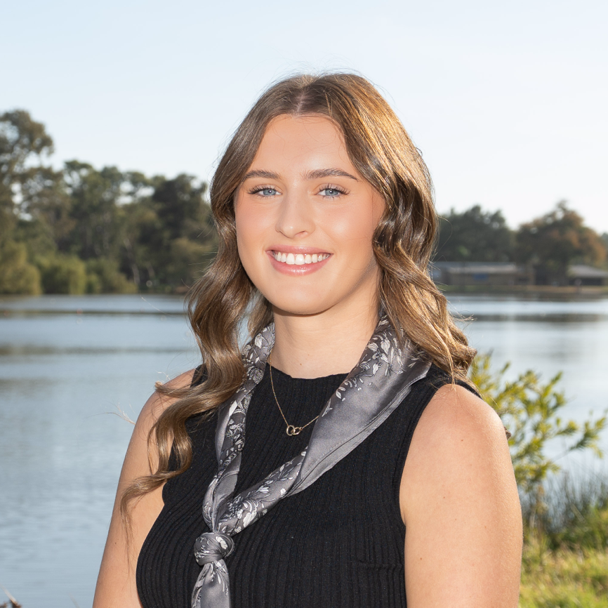 Arabella Findlay - Sales Associate - Delaney Barkers Team - Ray White ...