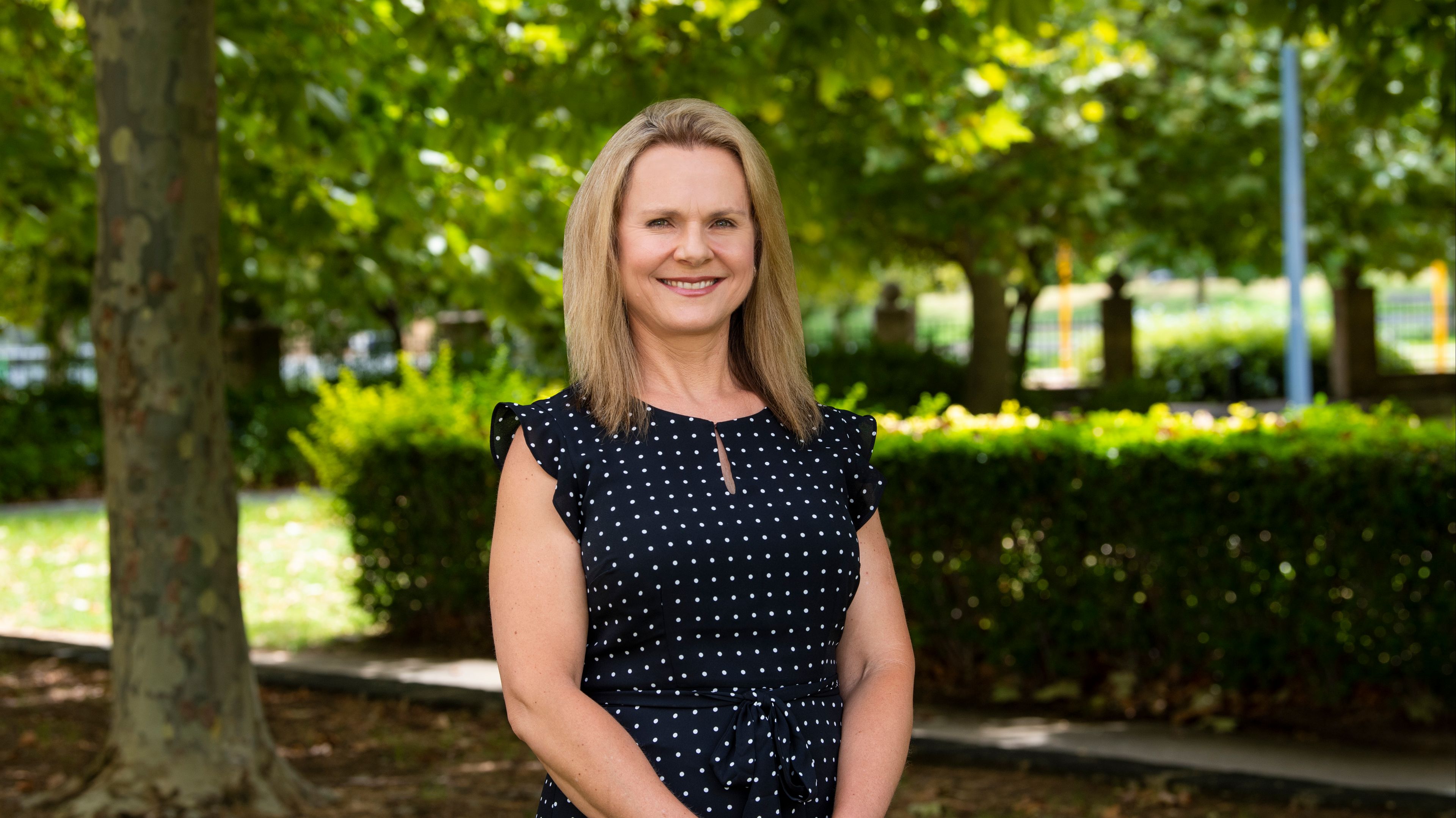 Chantelle Howard - Sales & Marketing Consultant - Ray White Rockingham ...