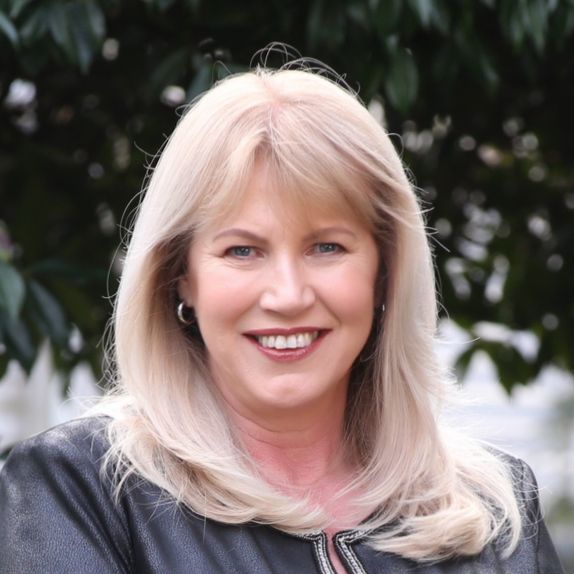 Jane Simonson - Owner/Licensee in Charge - Ray White New Plymouth