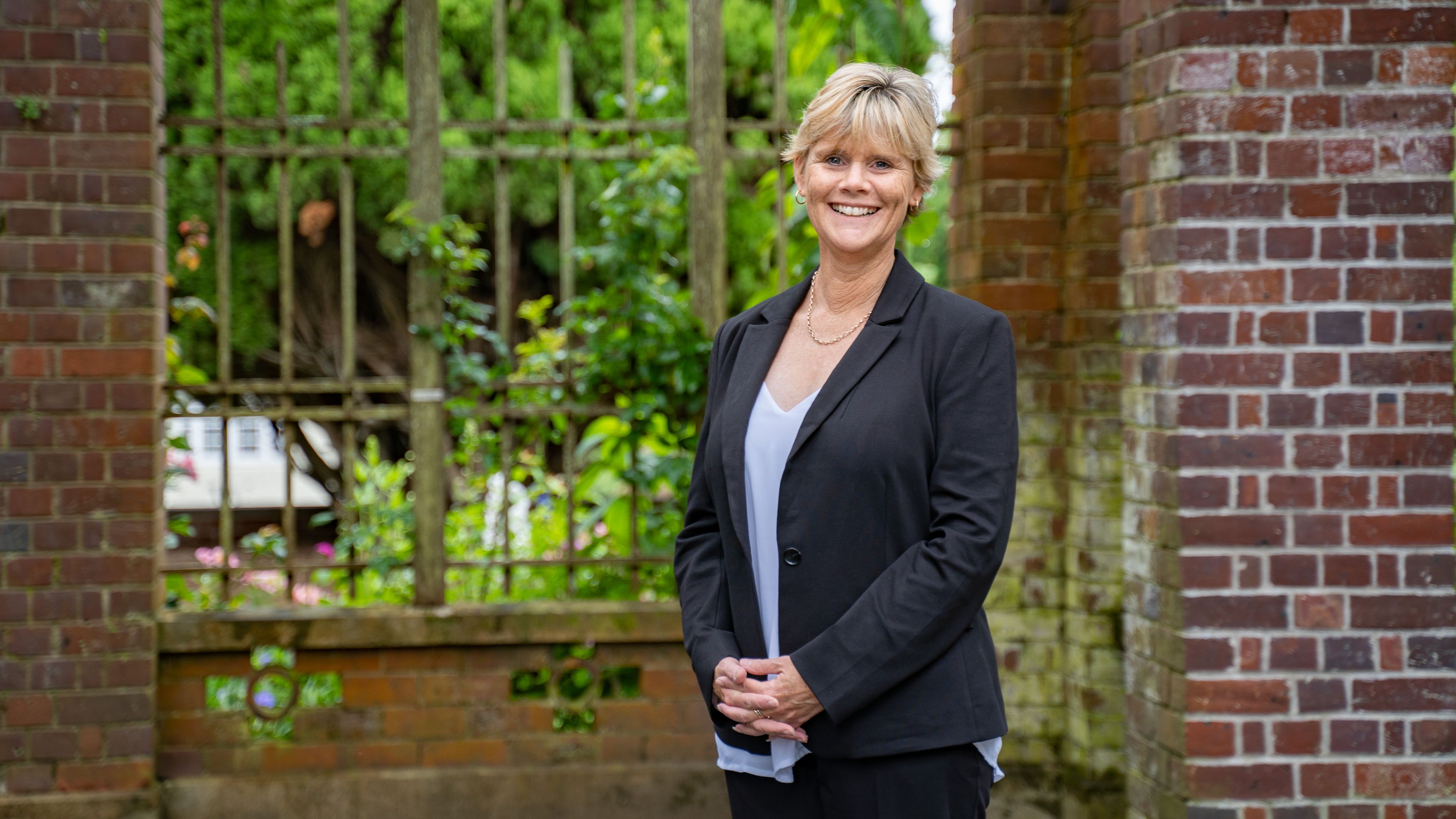 Shelley Naden - Sales Administrator - Ray White Mt Albert