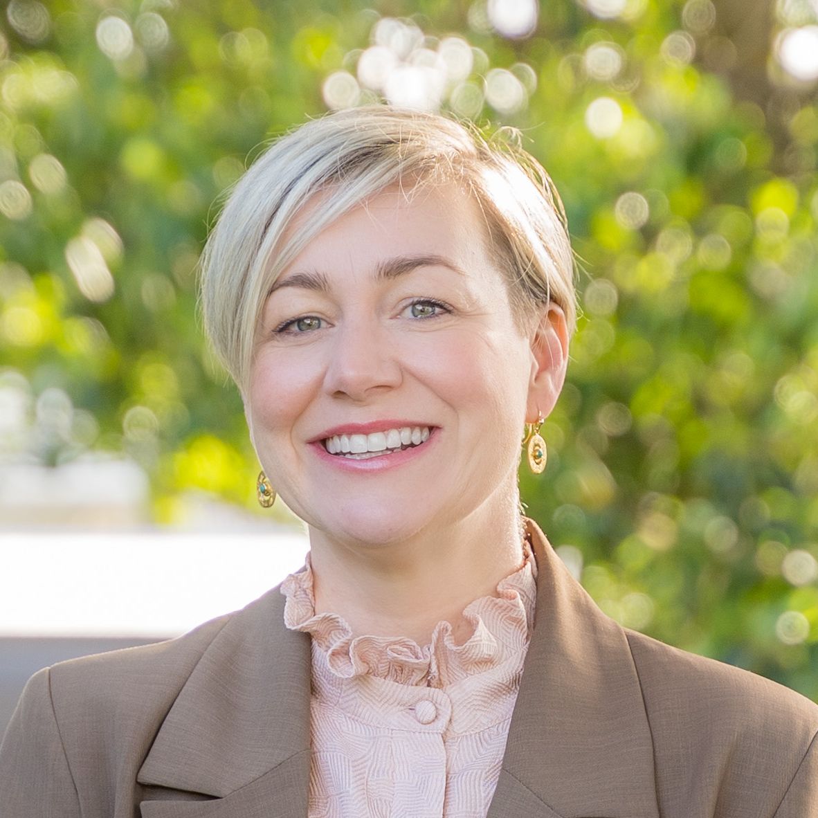 Robyn Ellson - EQUITY PARTNER | LICENSEE SALESPERSON - Ray White Mt Eden