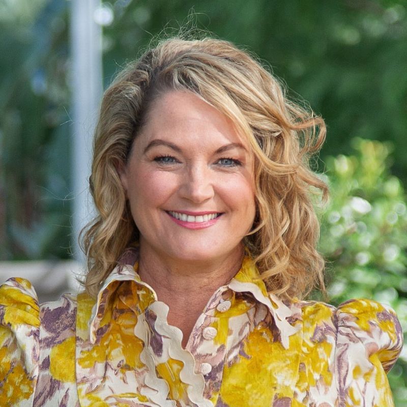 Holly Bowden - Elite Performing Agent 23/24 - Ray White Wilston