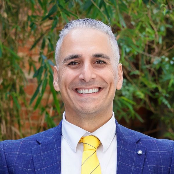 Sid Elias • Ray White