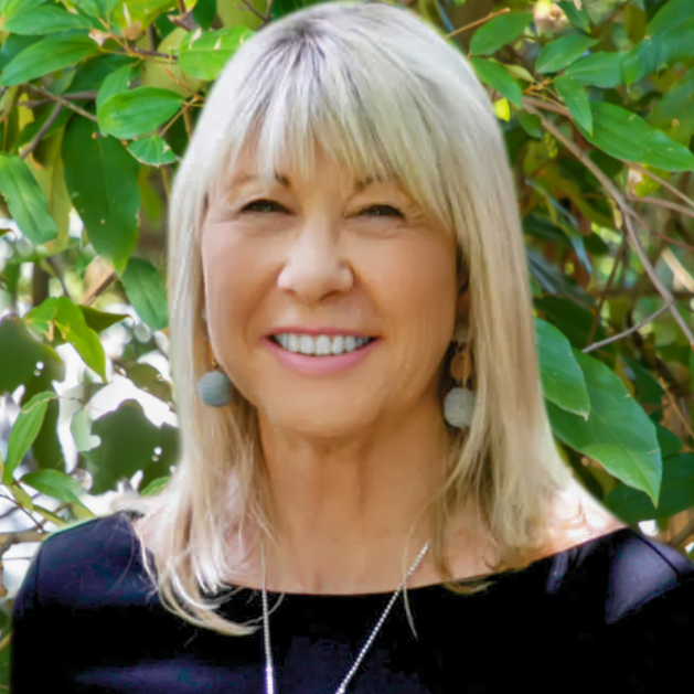 Liz Cruse • Ray White
