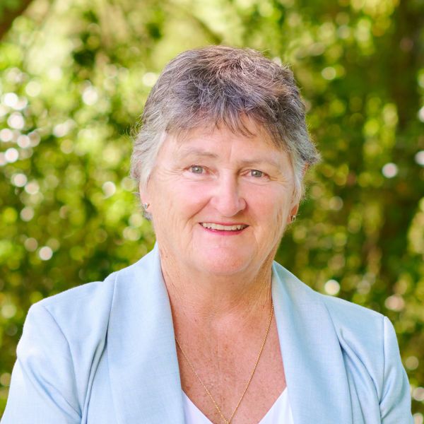 Anne Duncan • Ray White New Zealand