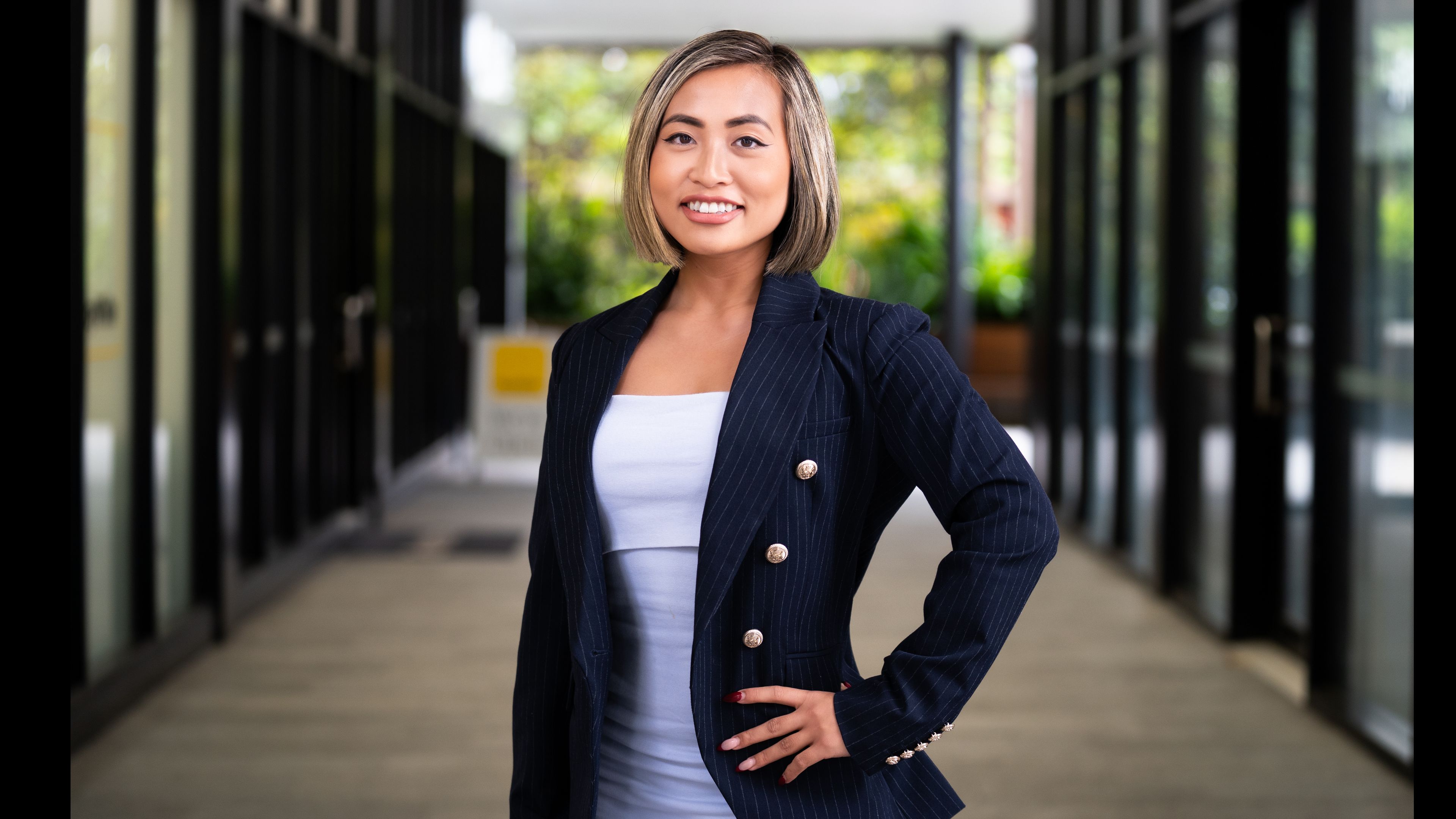 Monica De Luna - Sales & Marketing Consultant - Ray White Newport