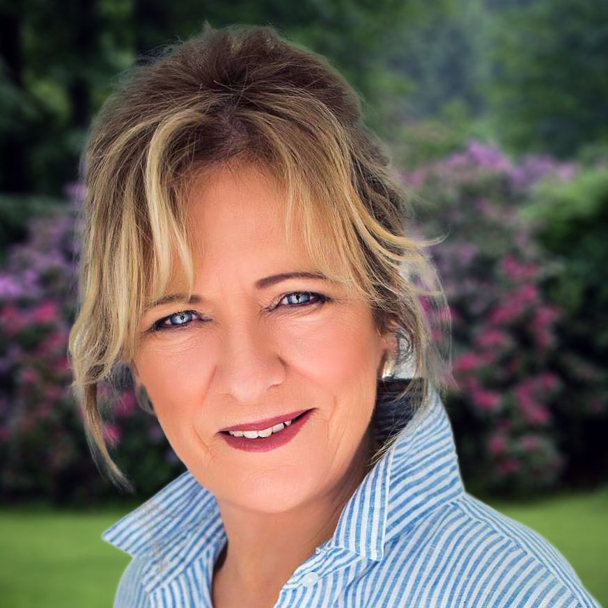 Lynn Lockhart • Ray White New Zealand