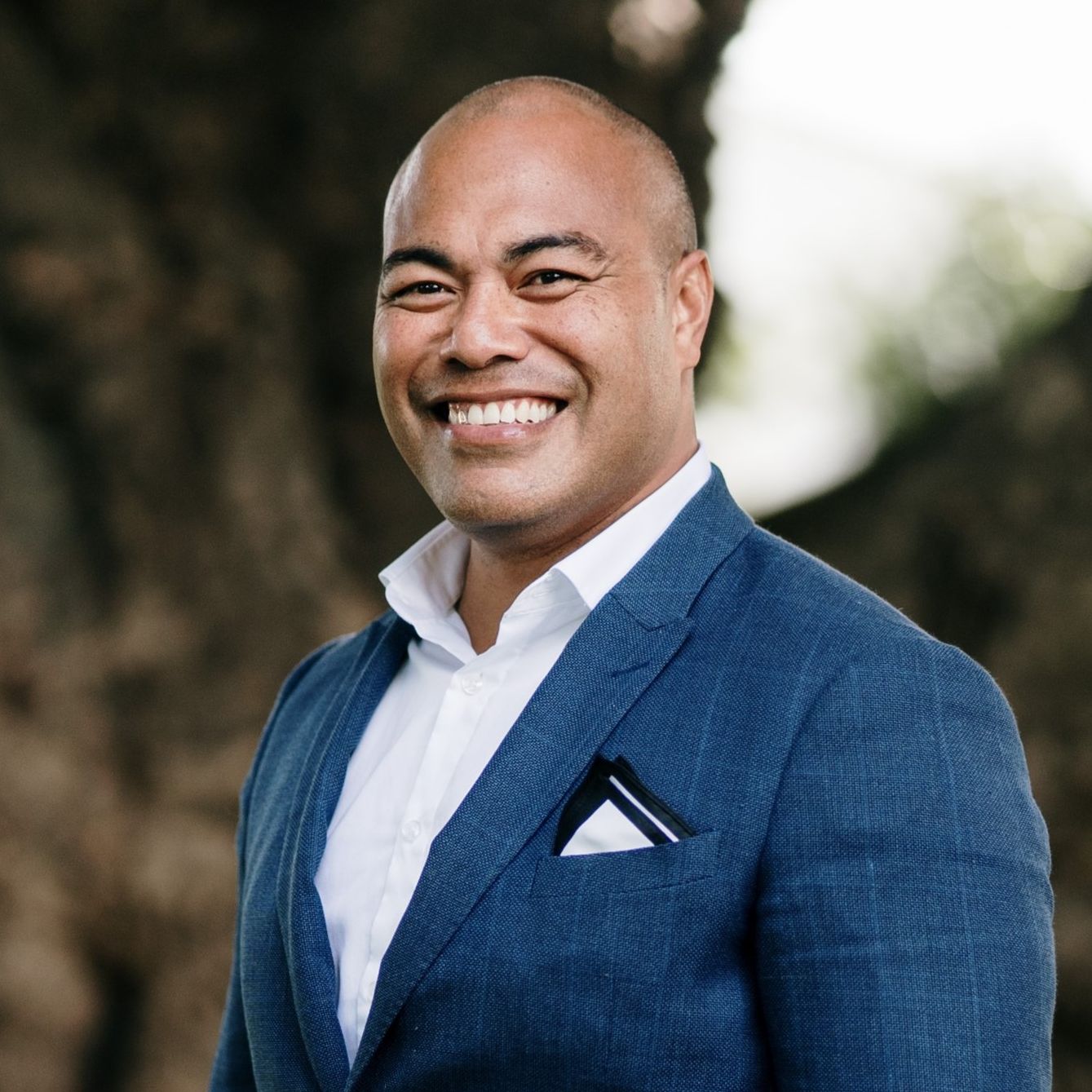 William Vaea - Licensee Salesperson | Business Owner - Ray White Papatoetoe