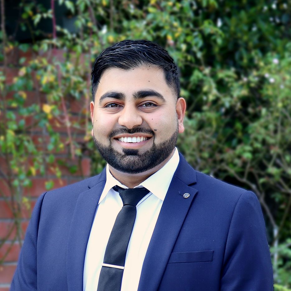 Aadil Ahmed • Ray White New Zealand
