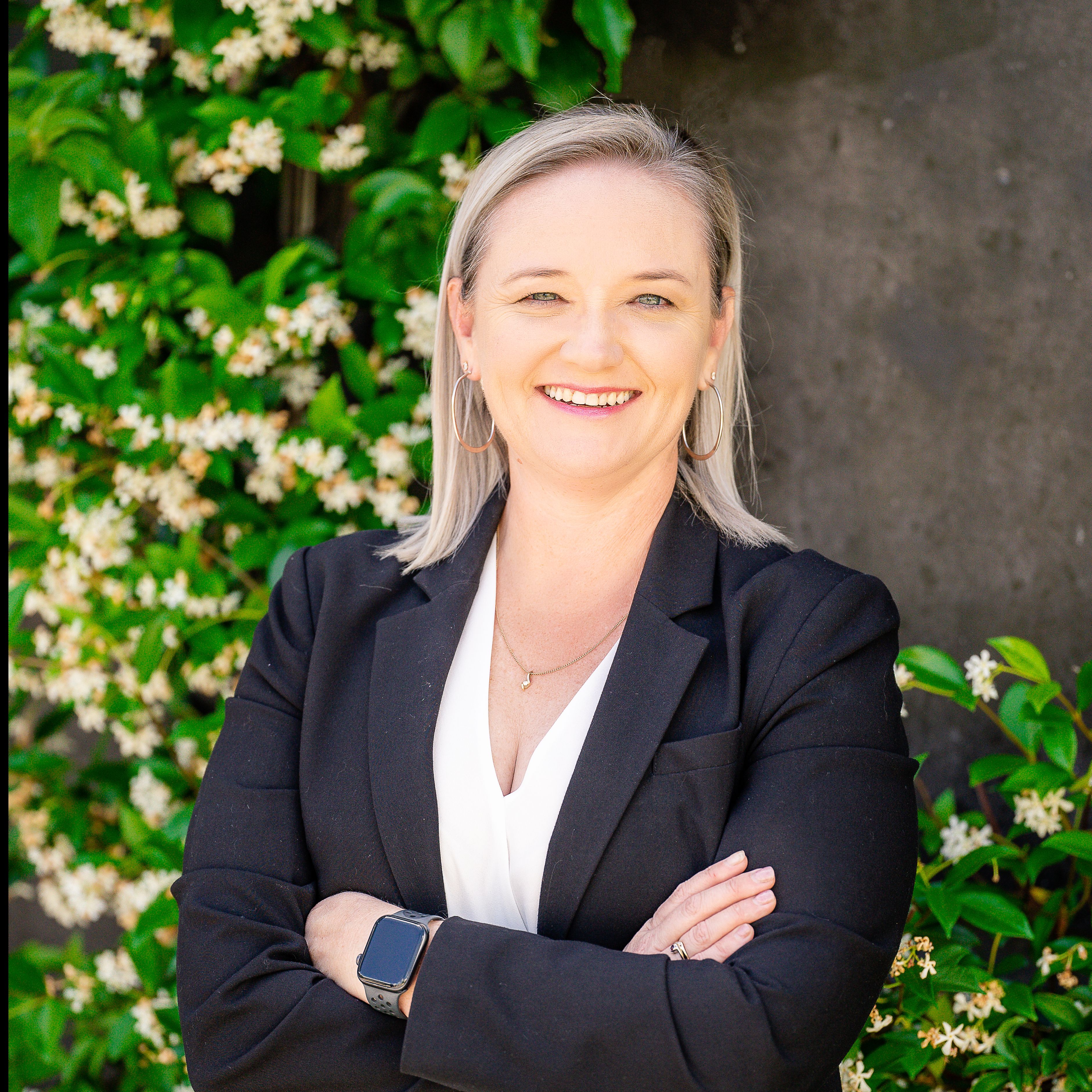 Lisa Dunne • Ray White Commercial