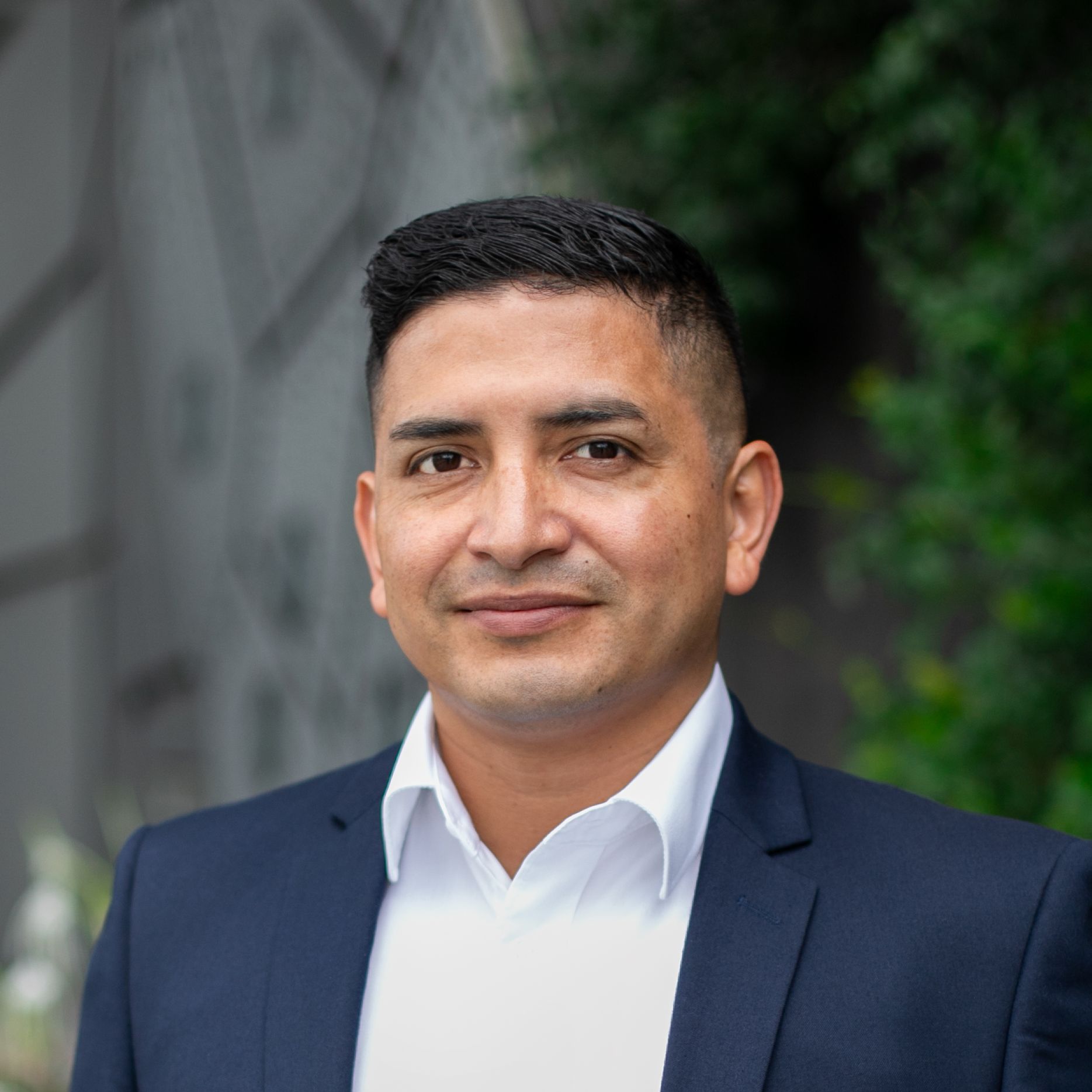 Alex Velasquez • Ray White