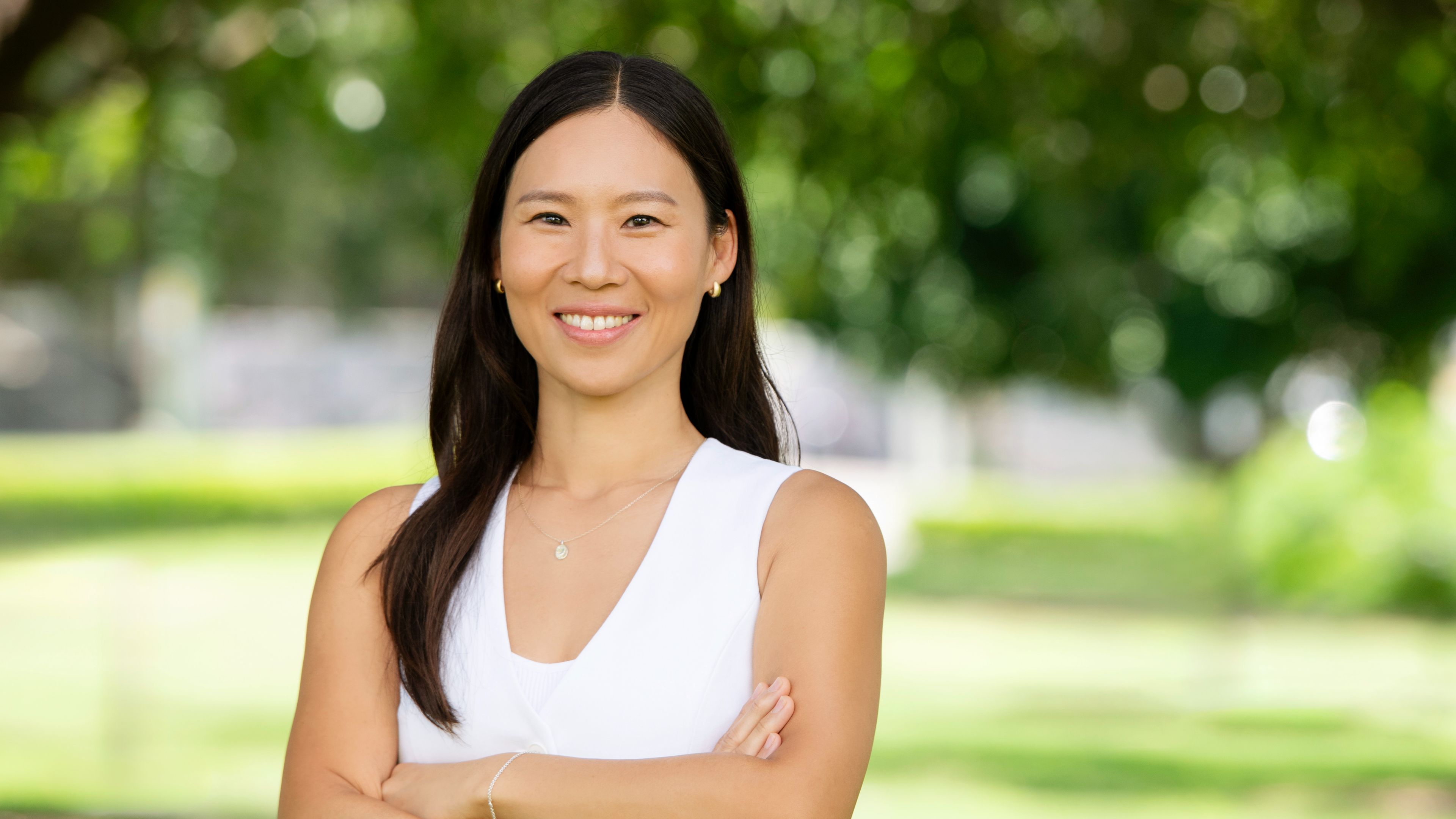 Mia Han - Sales Associate - The Jonah Burrell Team - Ray White Holland Park