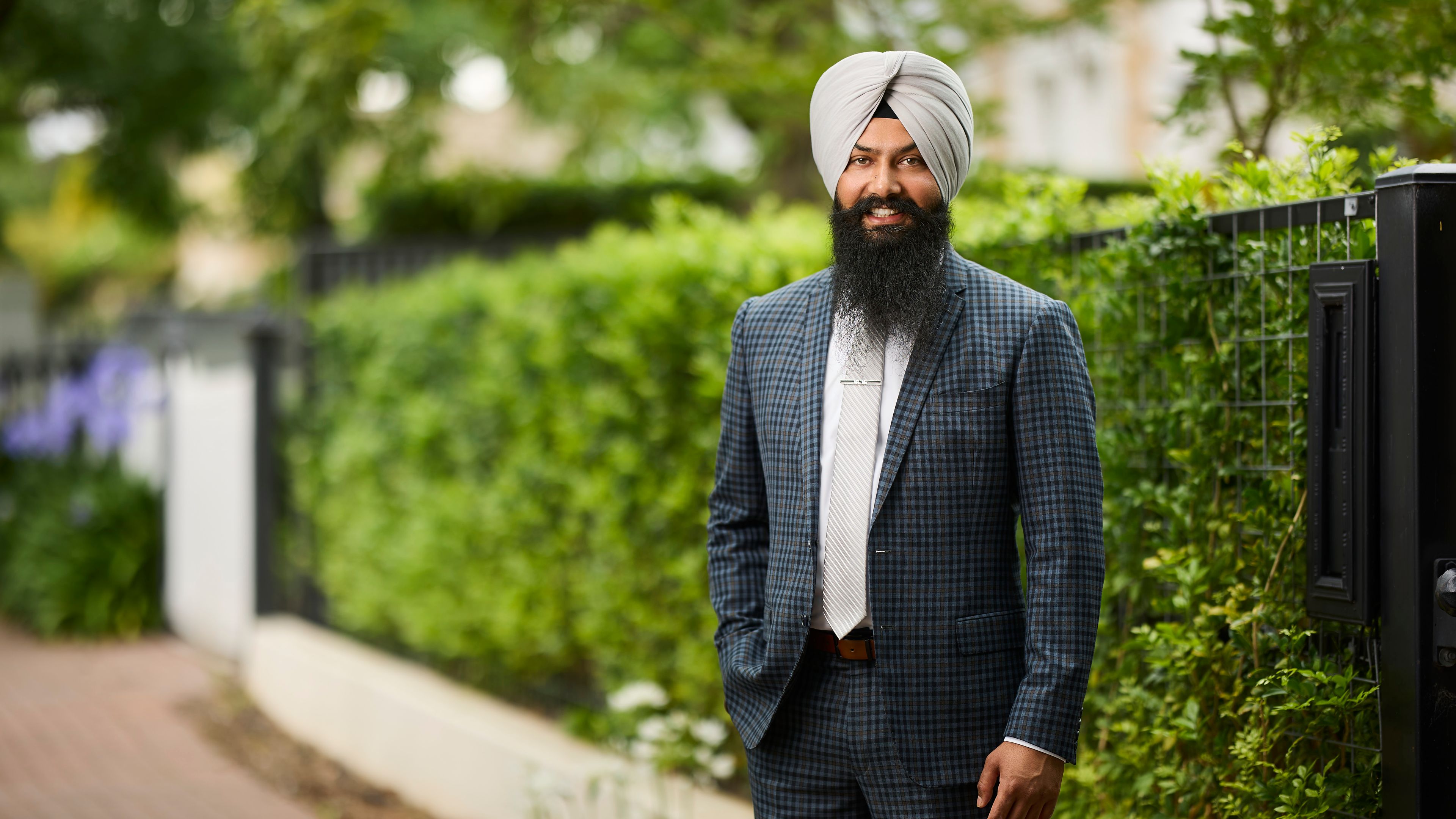 Rajwant Singh Dhaliwal - Sales Executive - Ray White Norwood