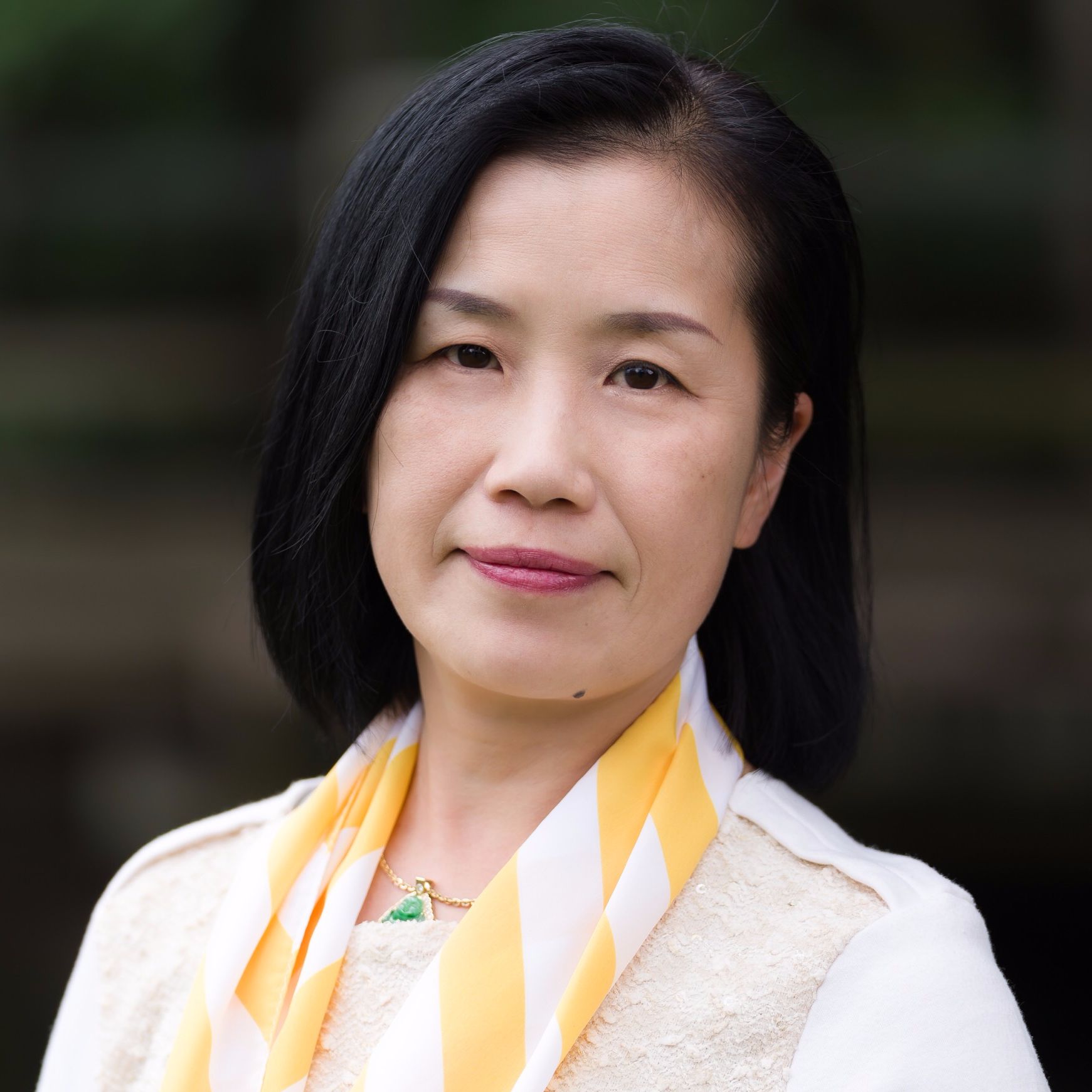 Renee Huang - PREMIER SALES PROFESSIONAL - Ray White Robertson