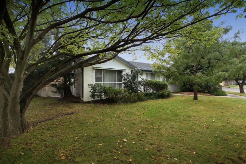 14 Emden Crescent, MULGRAVE, VIC – Home For Sale • Ray White