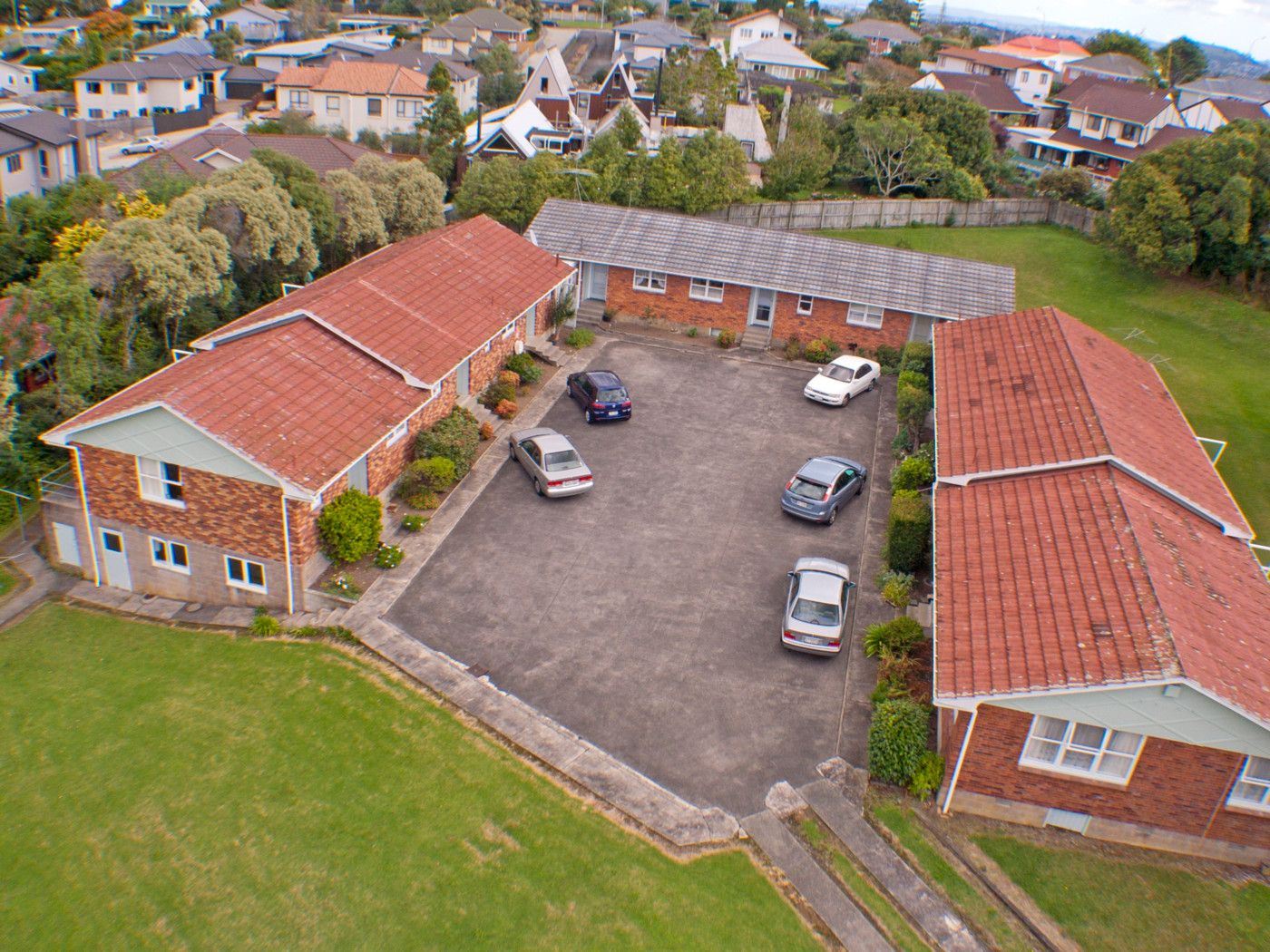 35 and 35A Howe Street, Howick, Manukau City 2014 - Sold Unit - Ray ...