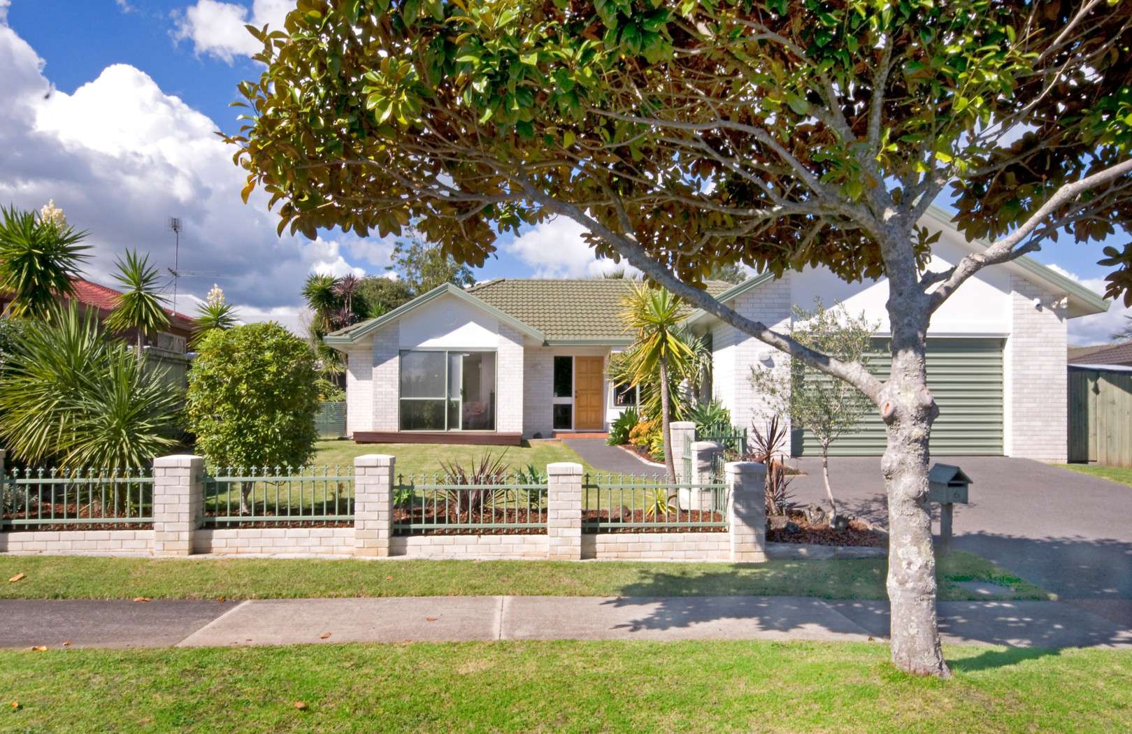 6 Jan Higgins Place, Golflands, Manukau City | Real Estate | Ray White ...