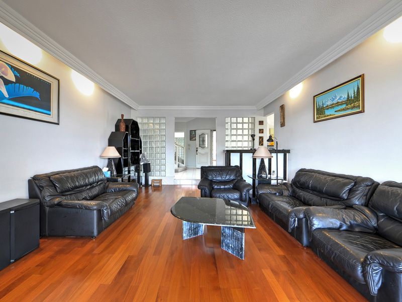 54 Pebble Beach Drive, RUNAWAY BAY, QLD 4216 - Sold House - Ray White ...