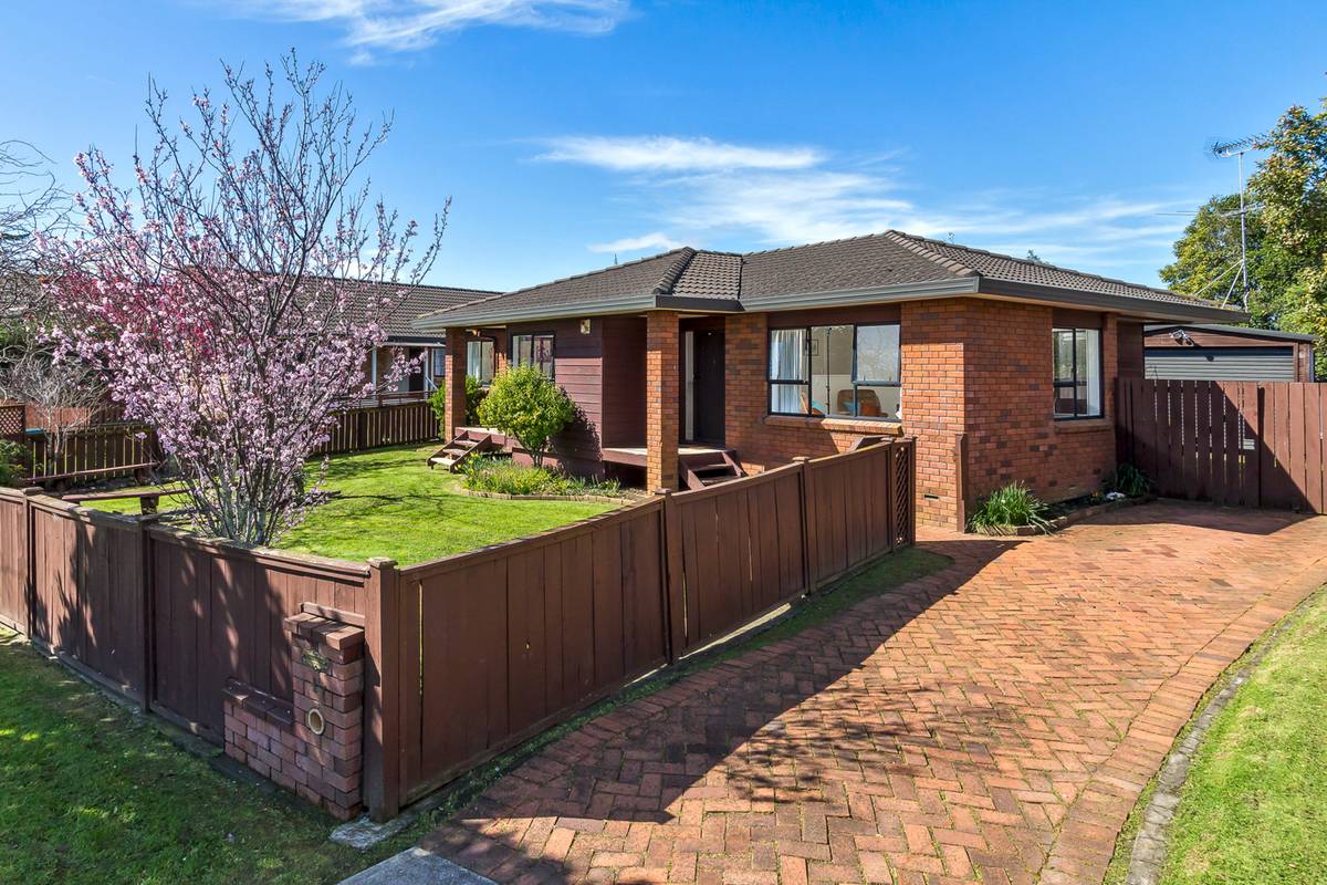 17 Kenwick Place, Burswood, Pakuranga, Manukau City | Real Estate | Ray ...