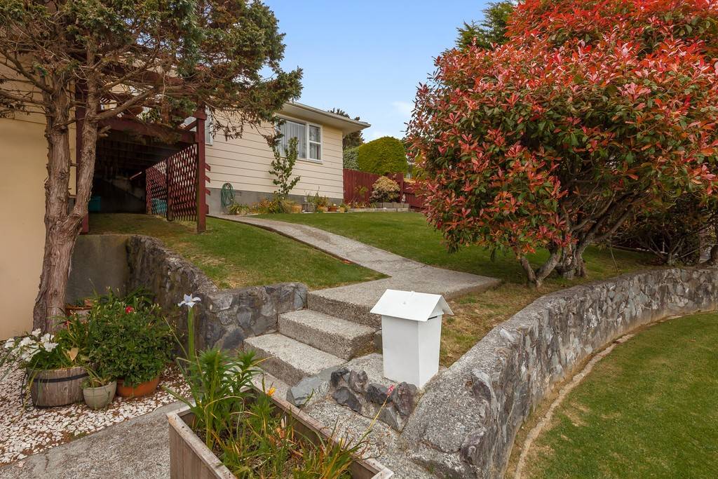 17 Timaru Grove, Kelson, Lower Hutt City | Real Estate | Ray White New ...