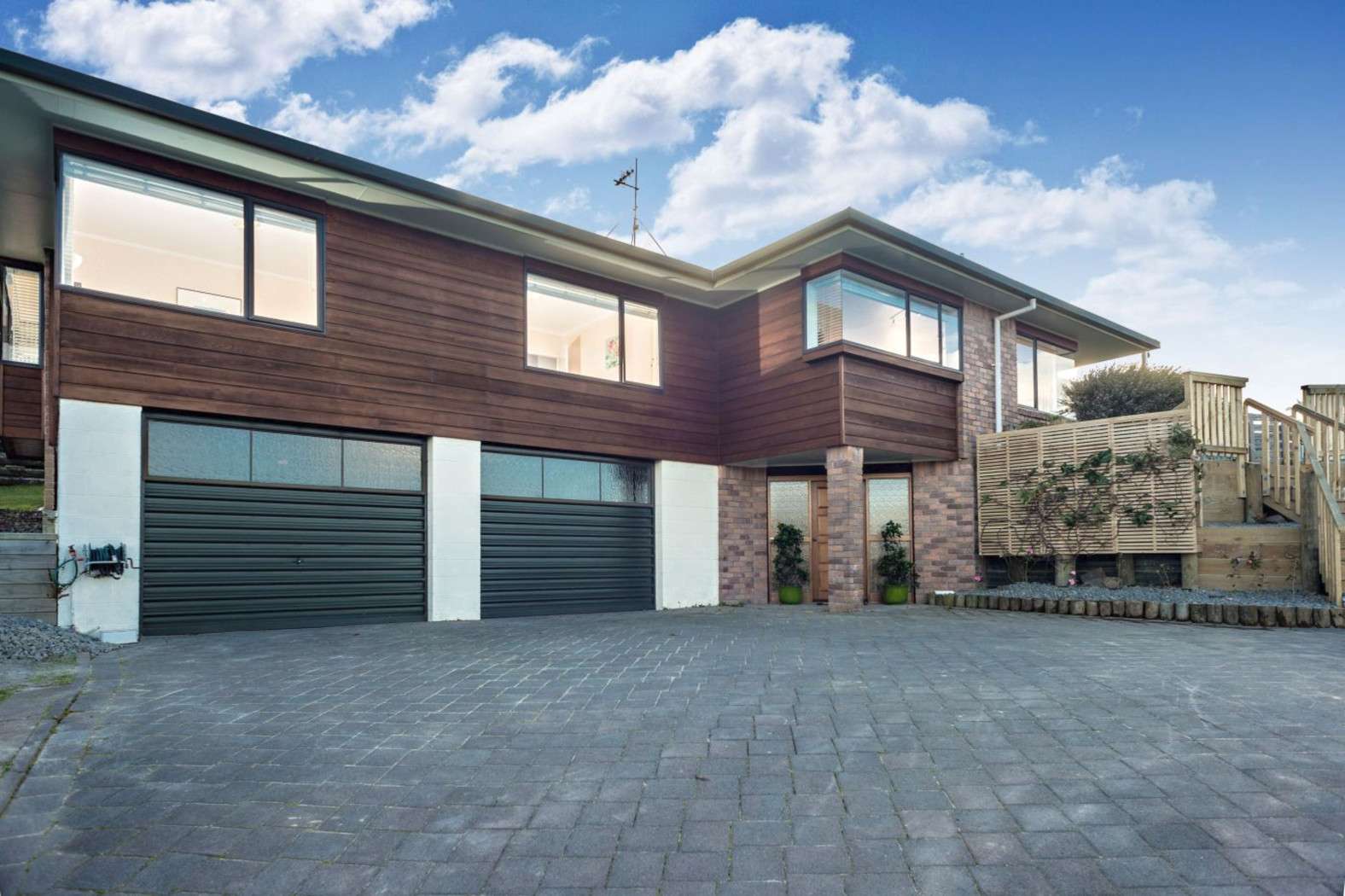 15 James Cook Drive, Welcome Bay, Tauranga City | Real Estate | Ray ...