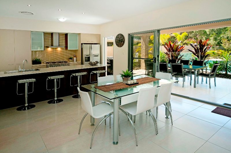 9136 Peter Senior Drive, Hope Island, QLD 4212 - Sold House - Ray White ...