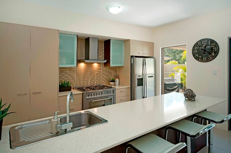 9136 Peter Senior Drive, Hope Island, QLD 4212 - Sold House - Ray White ...