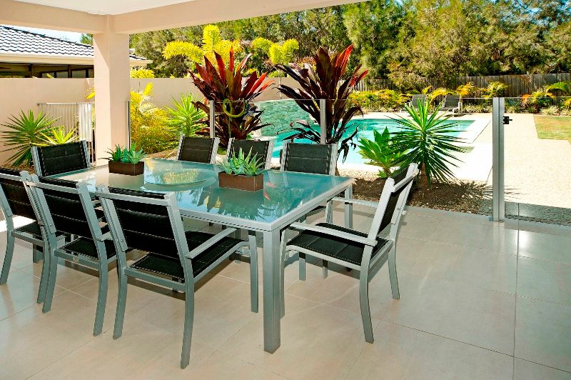 9136 Peter Senior Drive, Hope Island, QLD 4212 - Sold House - Ray White ...