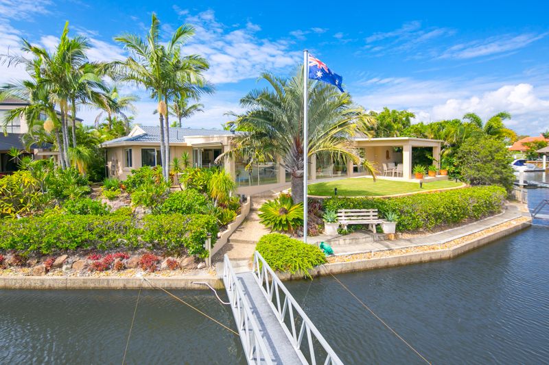 18 Smugglers Place, Runaway Bay, QLD 4216 - Sold House - Ray White ...
