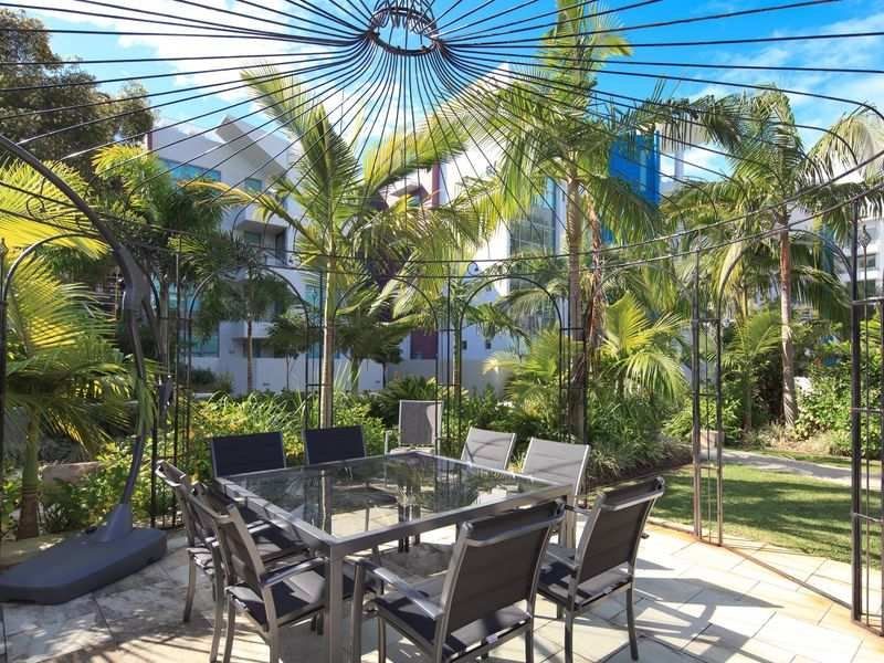 101/20-28 Bayview Street, Runaway Bay, QLD 4216 - Sold Apartment - Ray ...