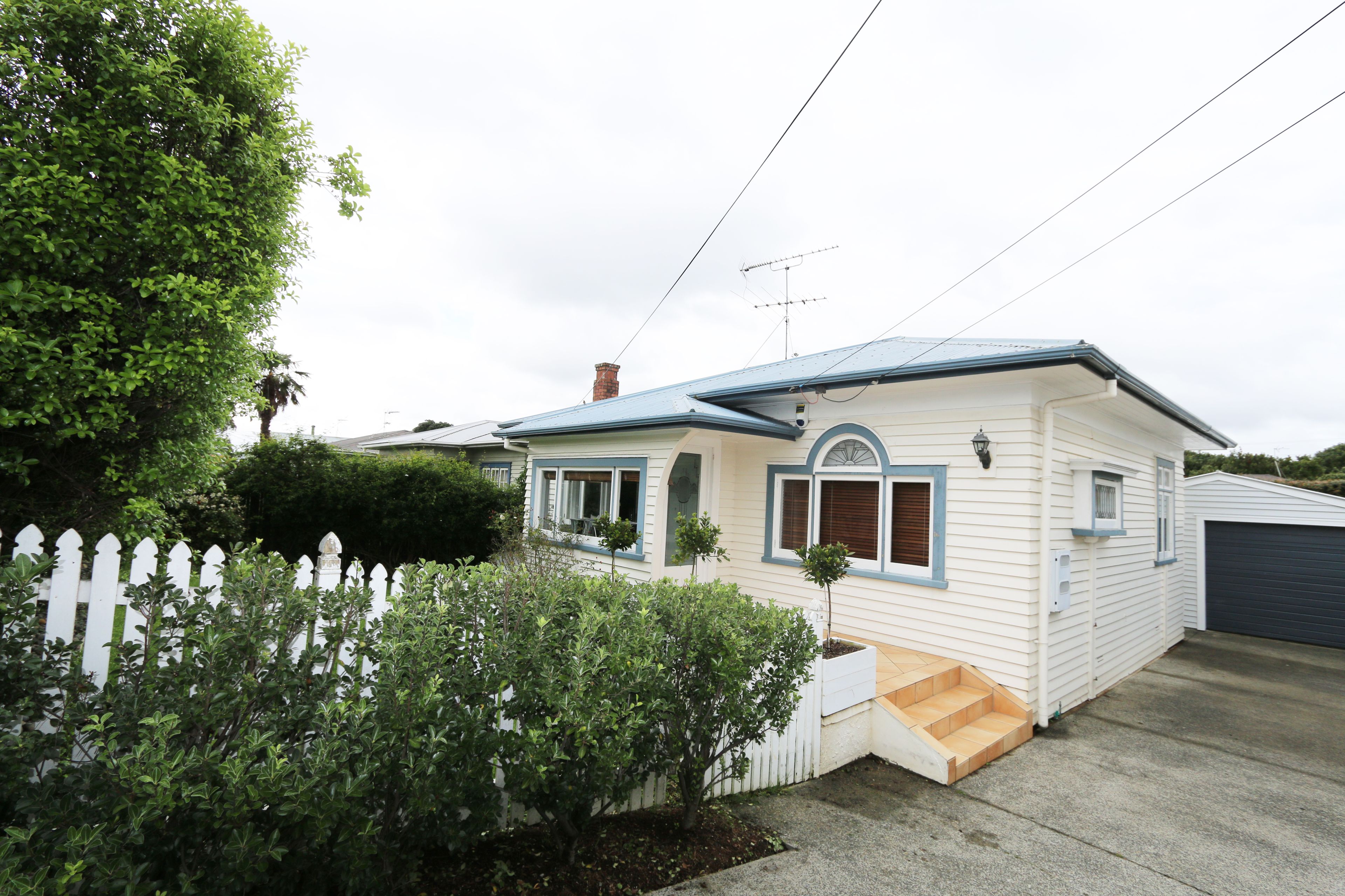 133 Mount Smart Road, Onehunga, – Home For Rent • Ray White New Zealand