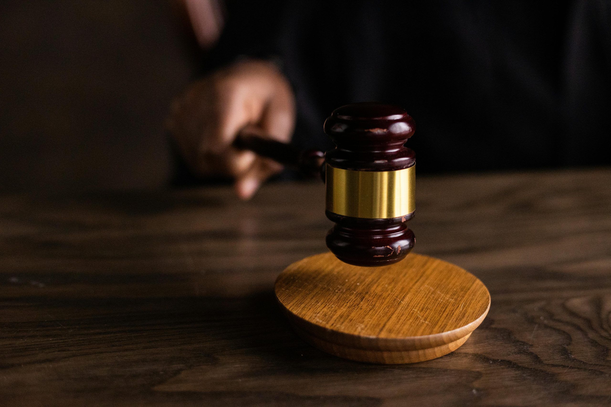 Auction vs. Private Sale: Understanding the Pros and Cons - News - Ray ...