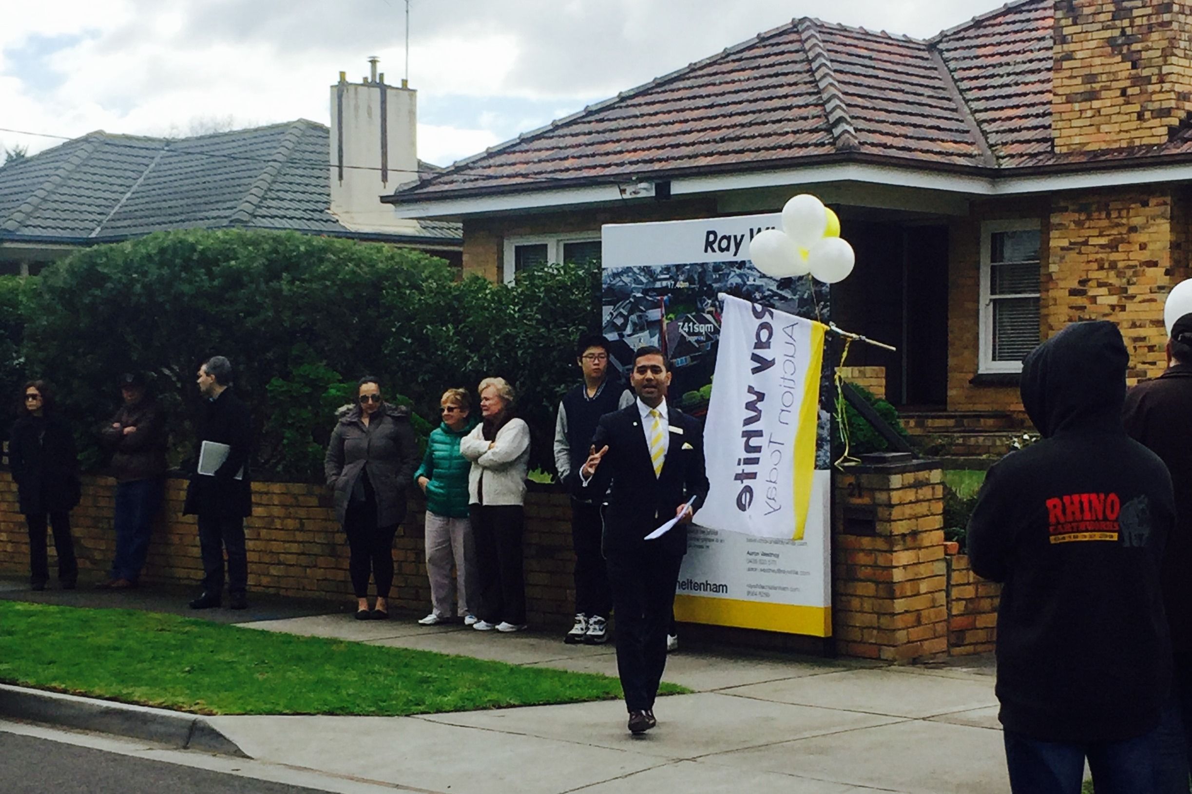 Record Auction in Cheltenham - News - Ray White The Bayside Group