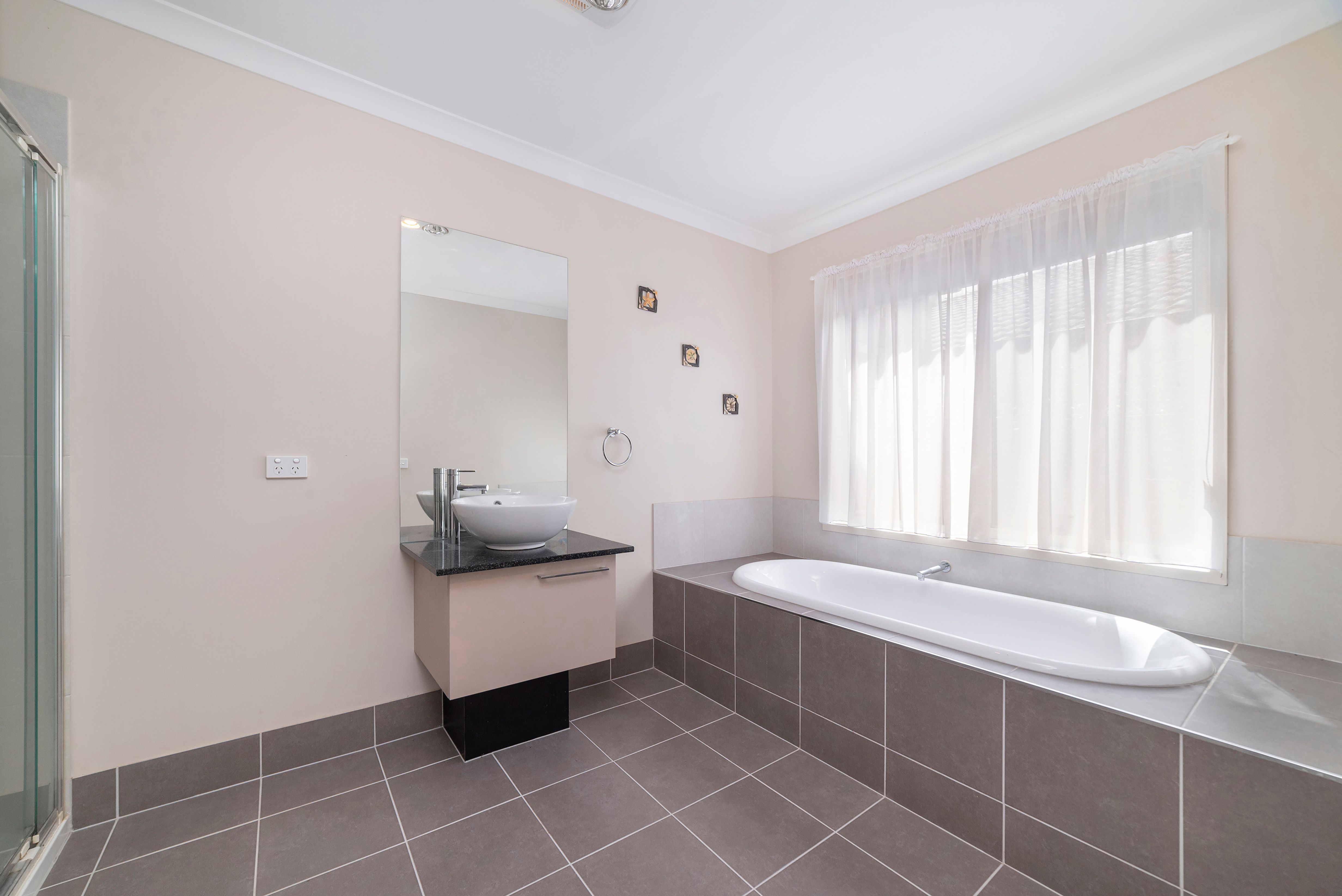 24 Nine Mile Creek Road, Koroit, VIC 3282 - Sold House - Ray White ...