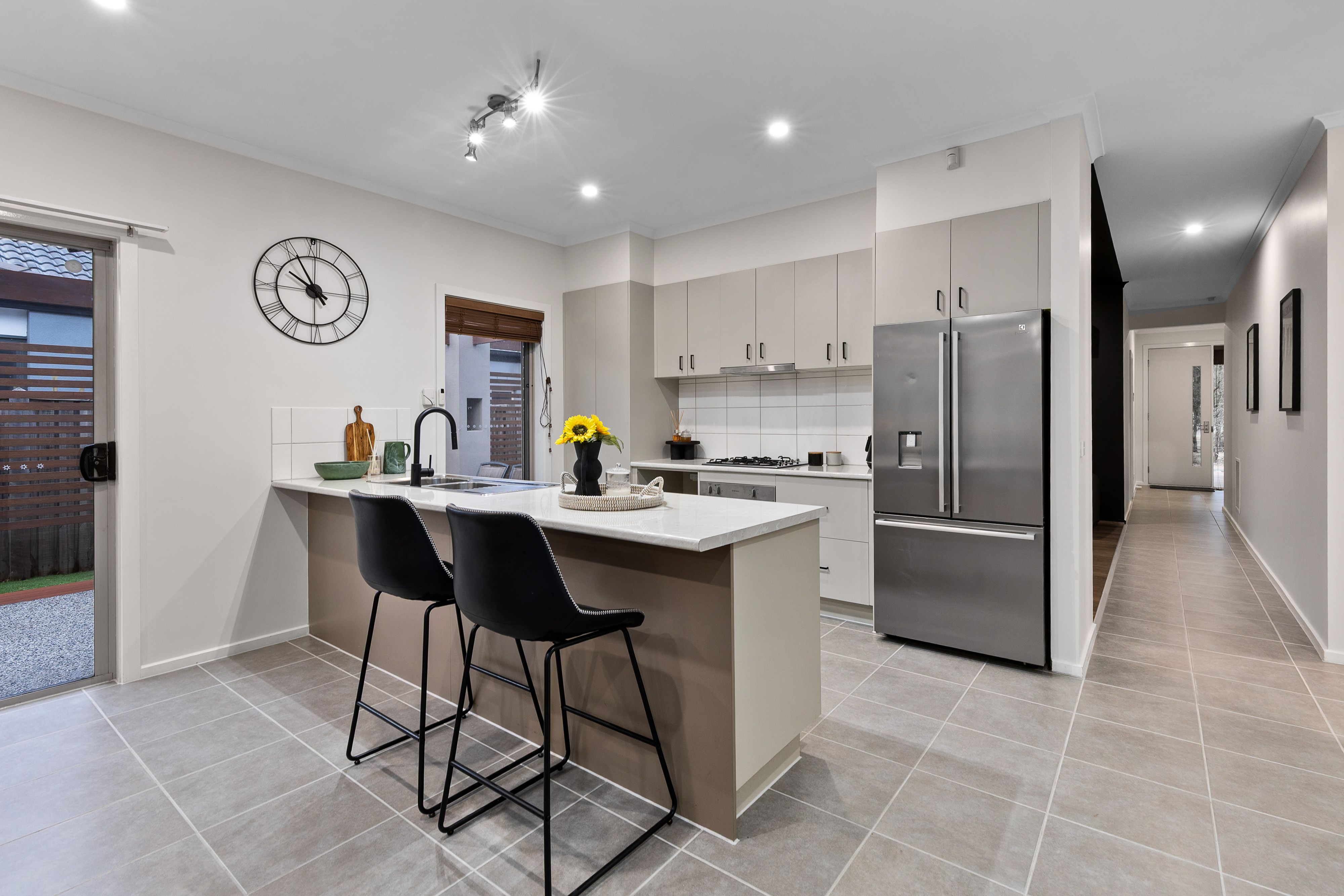 1 Cascade Terrace, Craigieburn, VIC 3064 - Sold House - Ray White ...