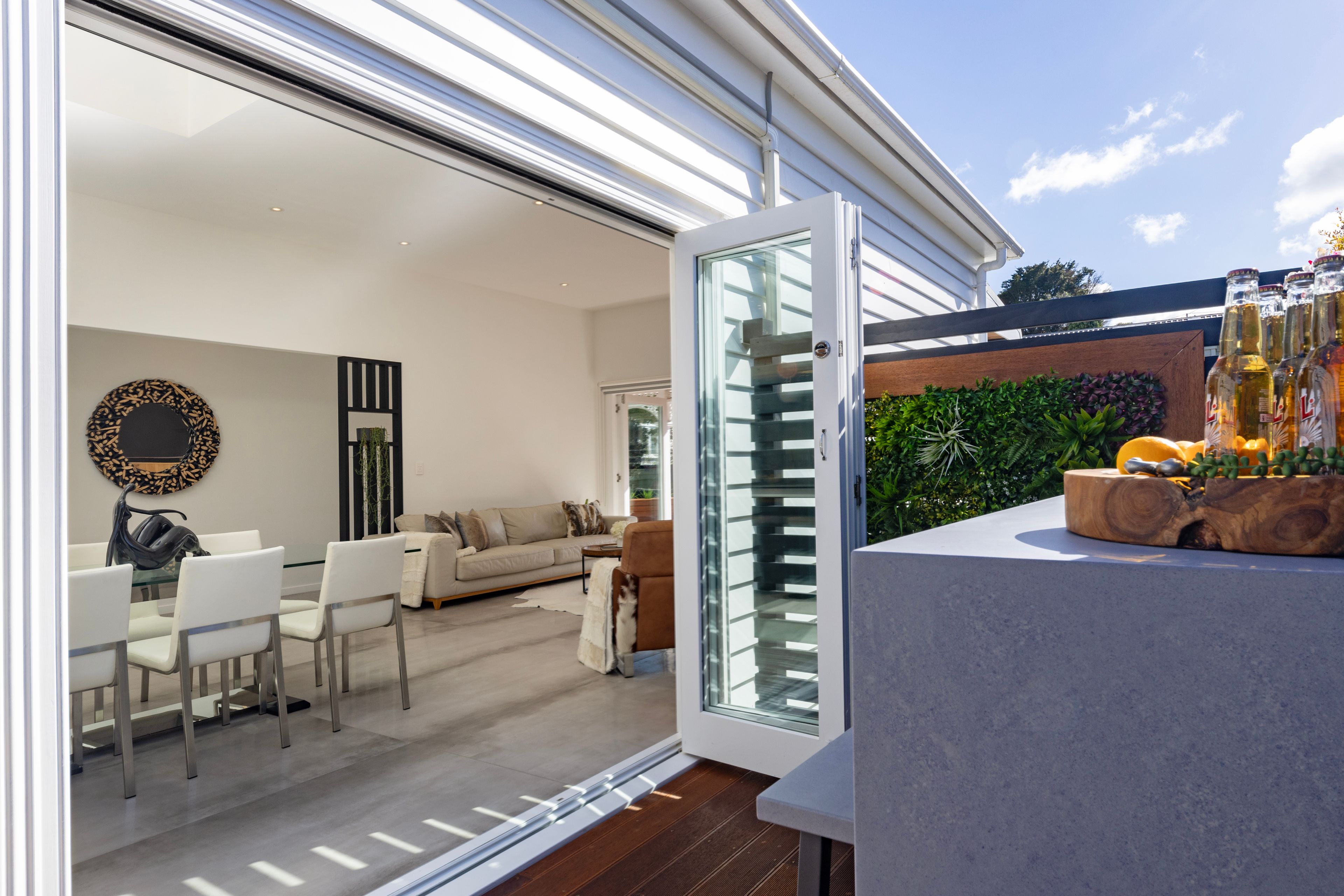 61a Mount Smart Road, Onehunga, Auckland City 1061 - Sold House - Ray ...