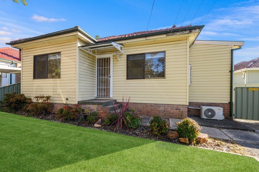 263 Taren Point Road, Caringbah, NSW 2229 - Leased House - Ray White ...