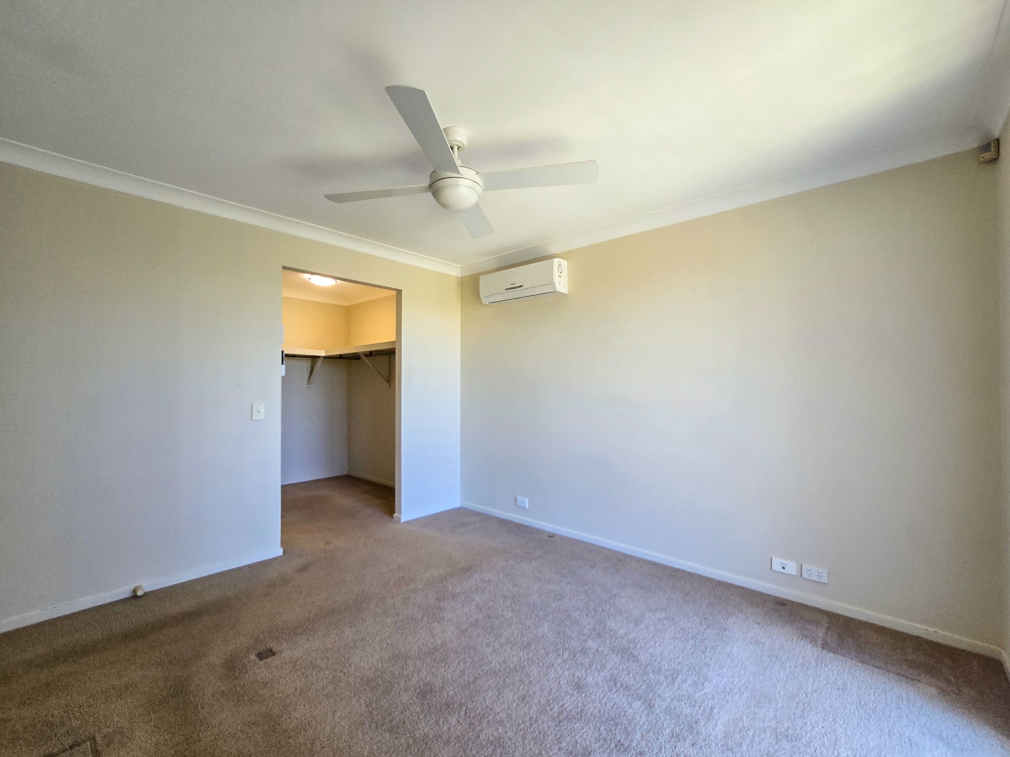 14 Balthasar Close, Rosemeadow, NSW 2560 - Leased House - Ray White ...