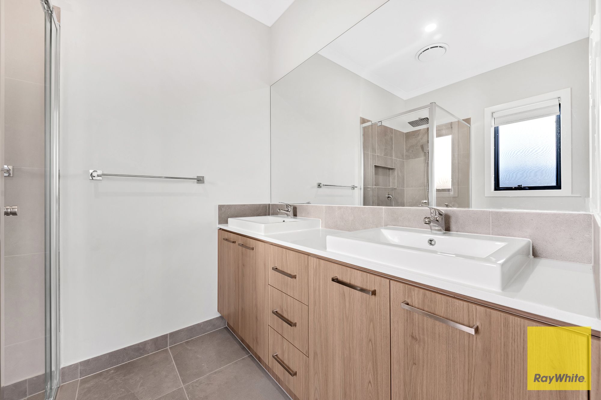 8 Pump Street, Tarneit, VIC 3029 - Leased House - Ray White Tarneit